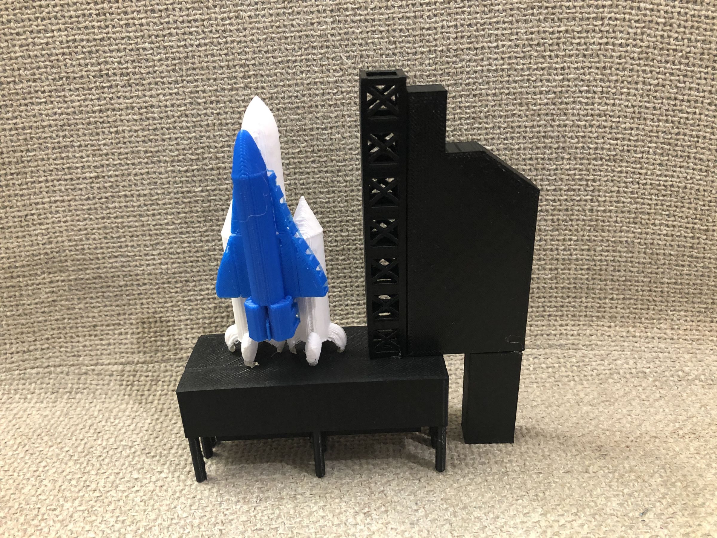 Mini Space Shuttle With Rocket and Launch Site : 11 Steps - Instructables