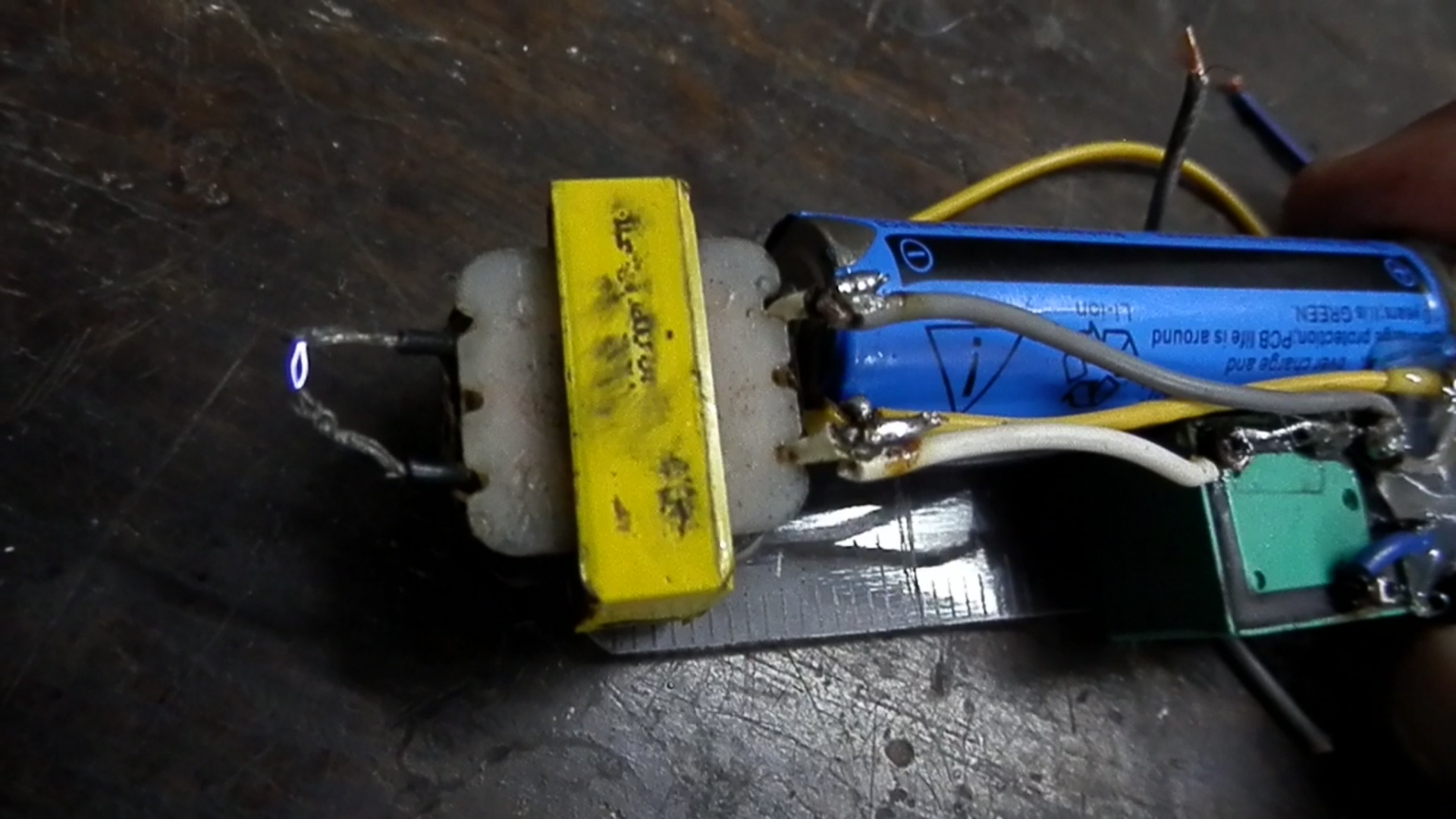 How to Make a Simple Taser With 3 Components : 5 Steps - Instructables