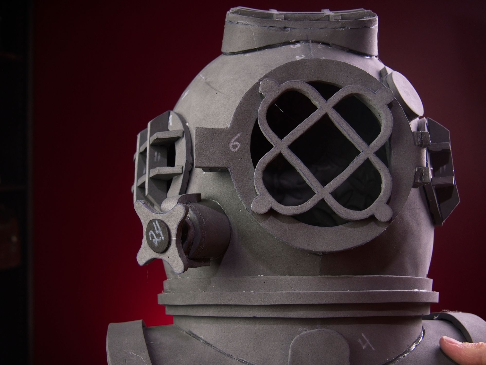 Recreating an Antique Divers Helmet From Foam : 22 Steps (with Pictures ...
