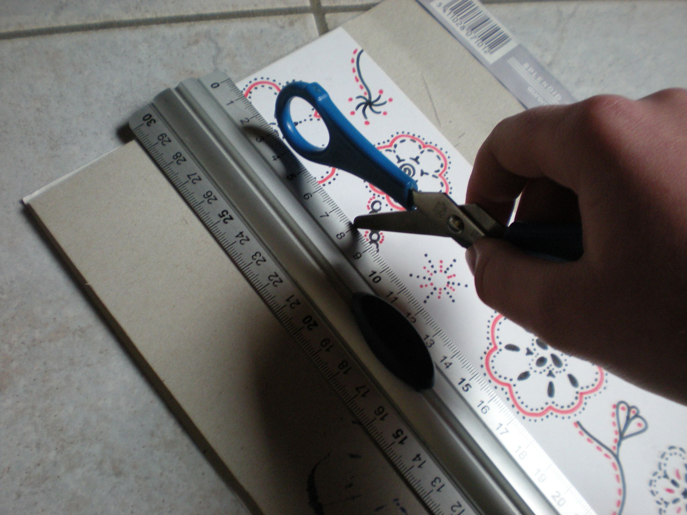 How to Make a Pretty Round Box : 5 Steps - Instructables