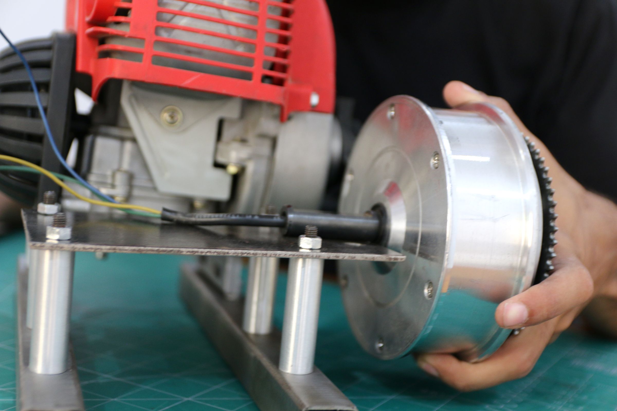 DIY Miniature Gasoline Generator : 10 Steps (with Pictures) - Instructables