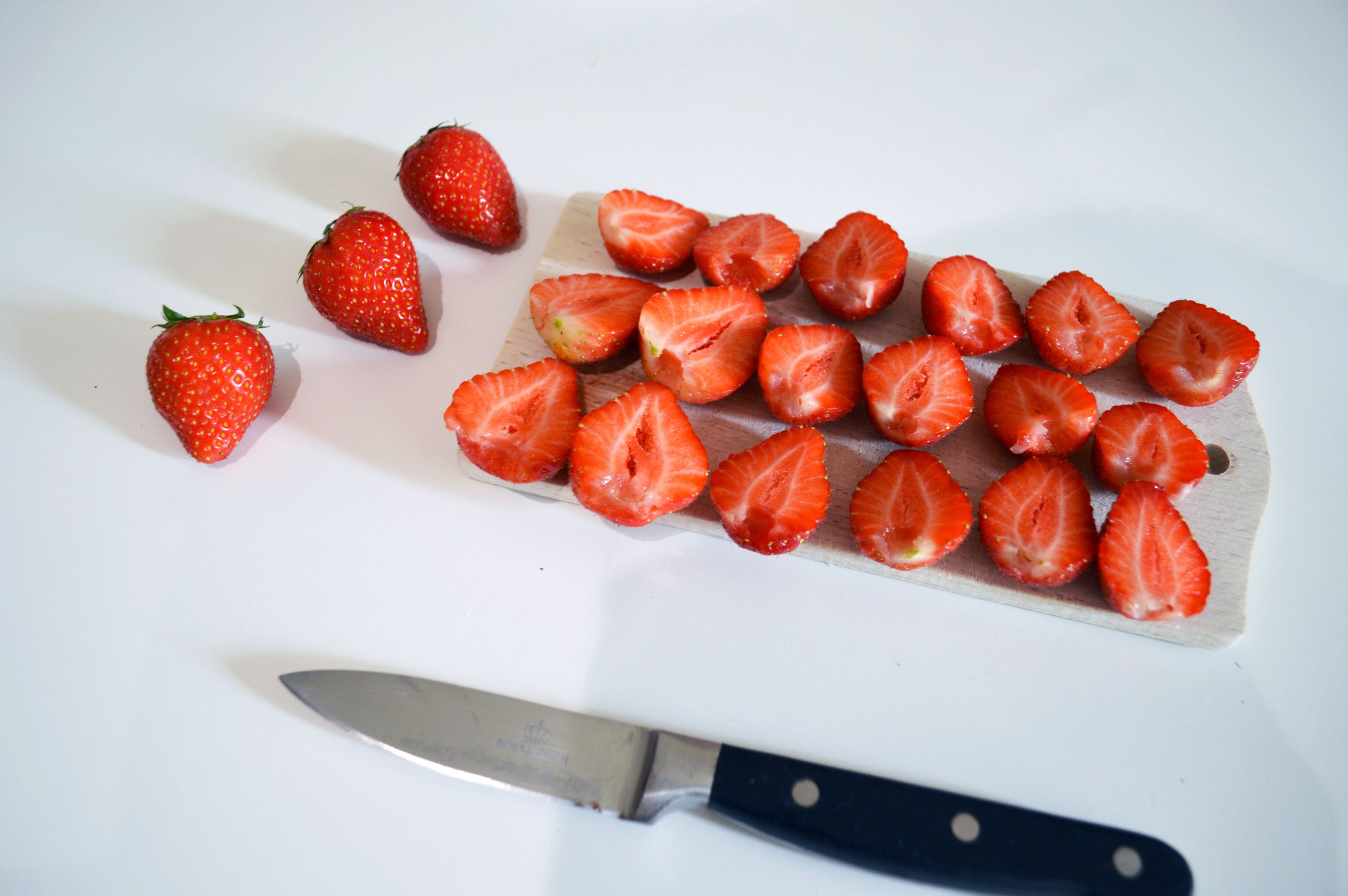 Strawberry Charlotte Cake : 6 Steps (with Pictures) - Instructables