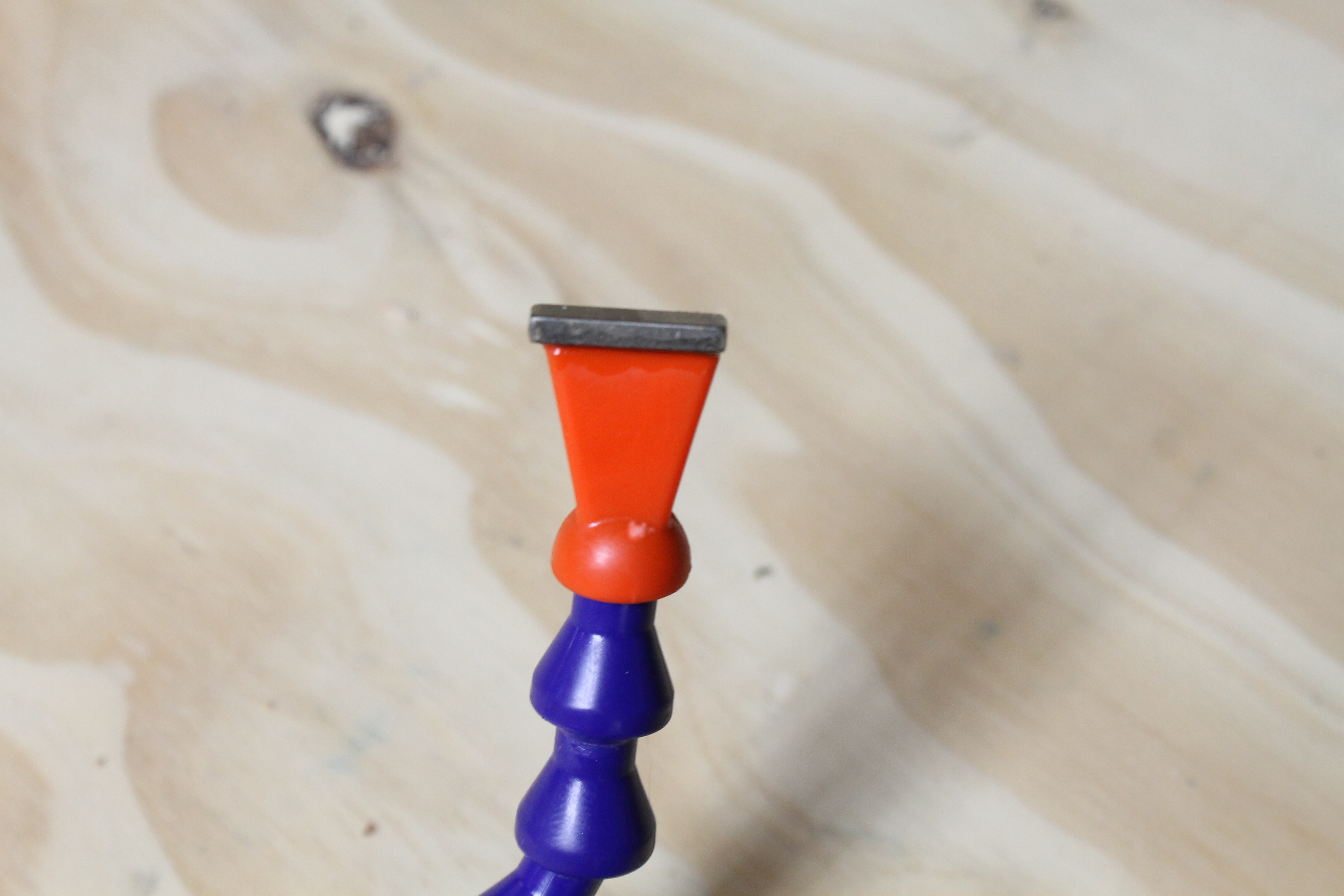 Magnetic 3rd Hand : 5 Steps (with Pictures) - Instructables