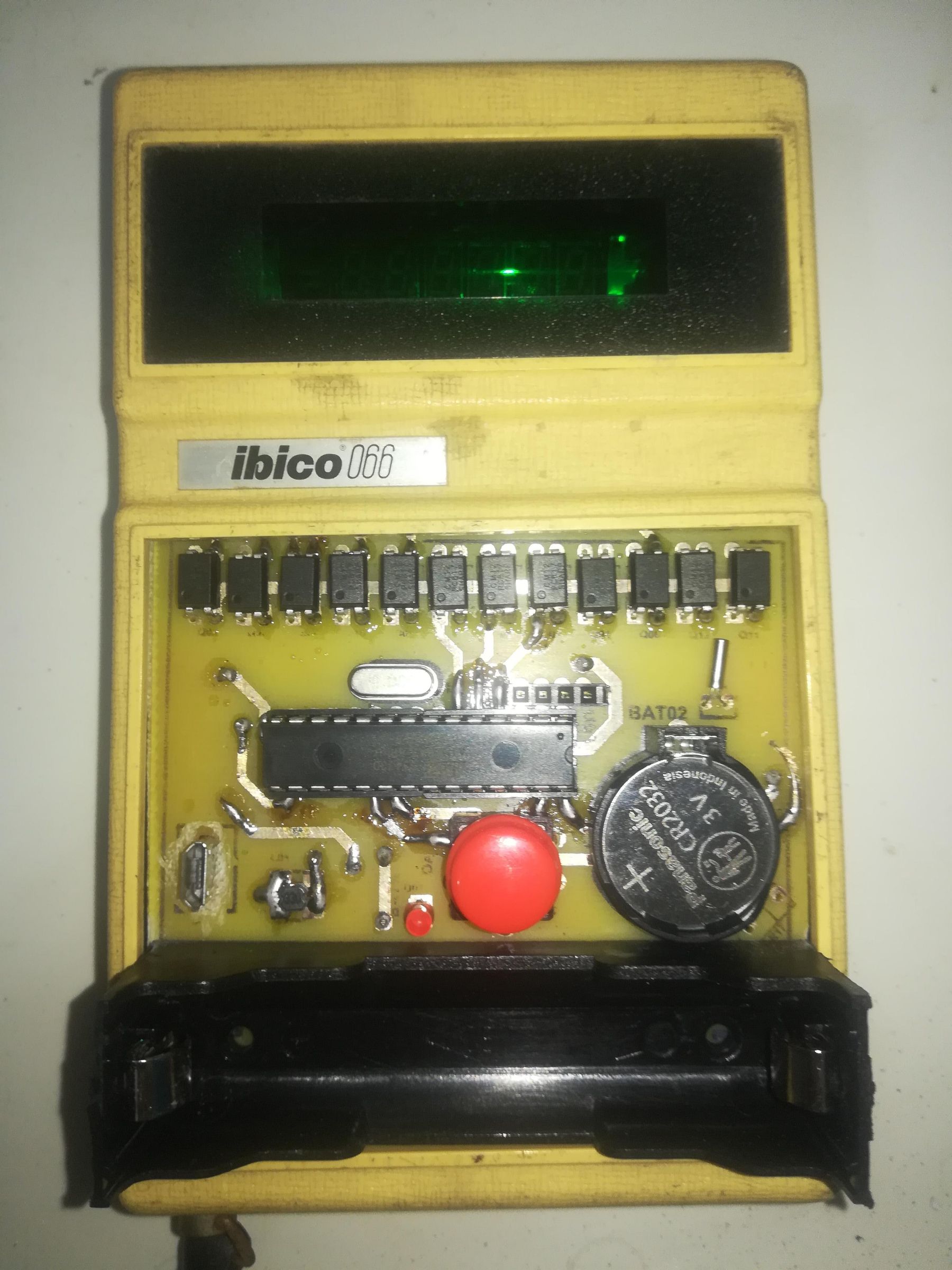Turn a VFD 1970s Calculator Into a Digital Clock : 20 Steps (with ...
