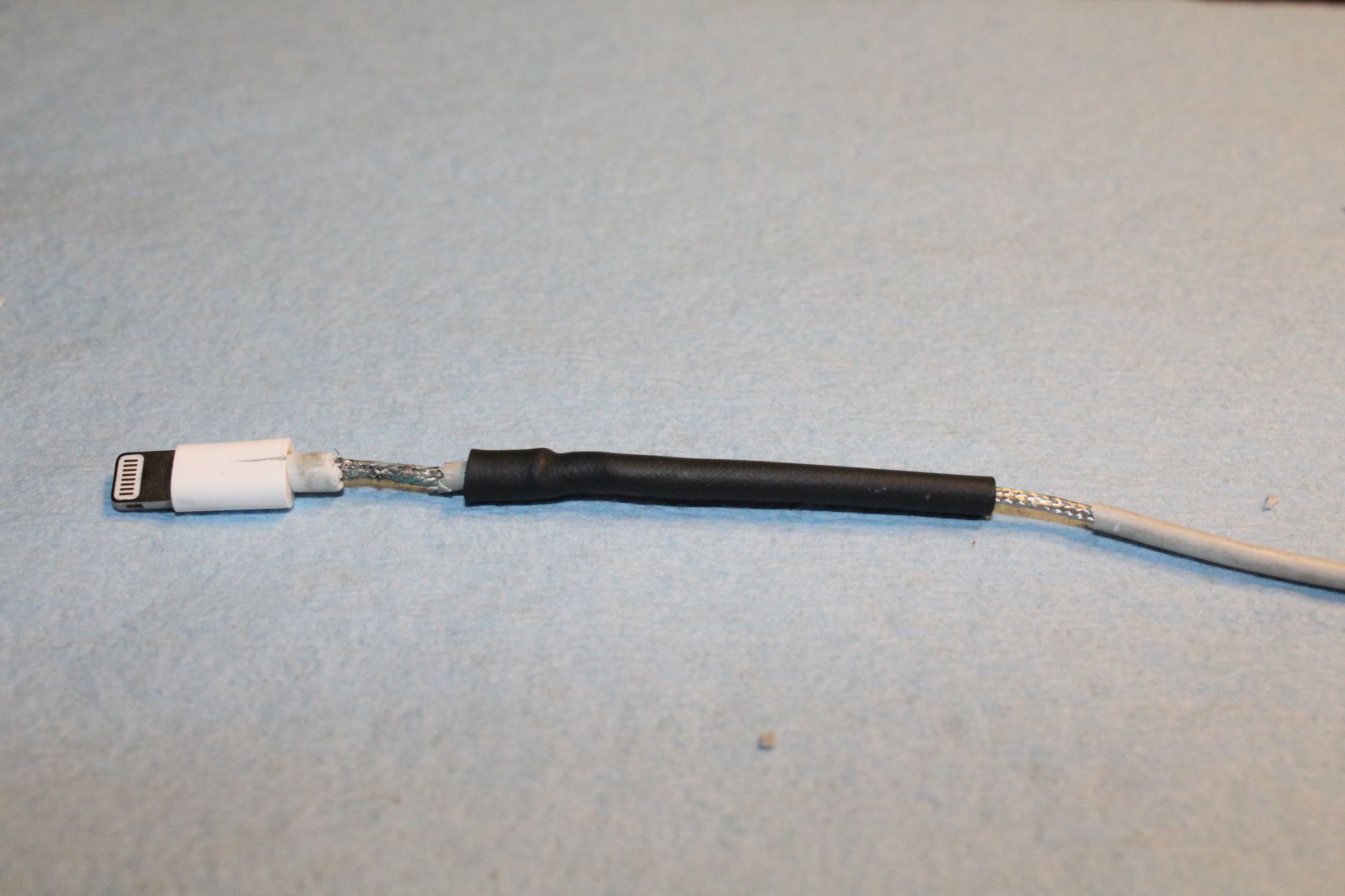 Fix a Frayed IPhone Cable With Adhesive-Lined Heat-Shrink Tubing : 4 ...