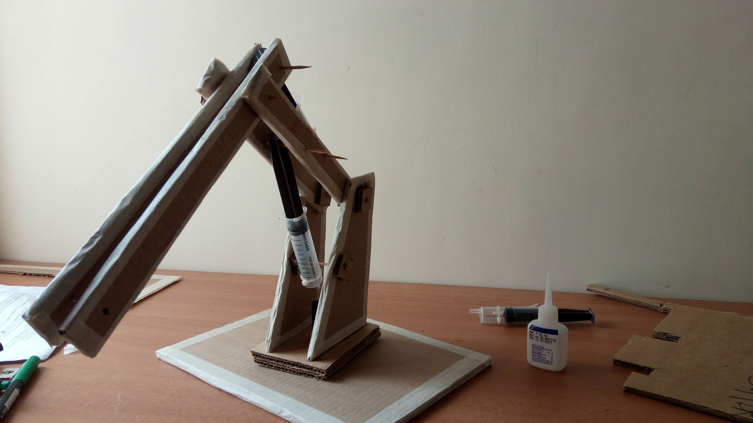 CARDBOARD Robotic Hydraulic Arm : 16 Steps (with Pictures) - Instructables