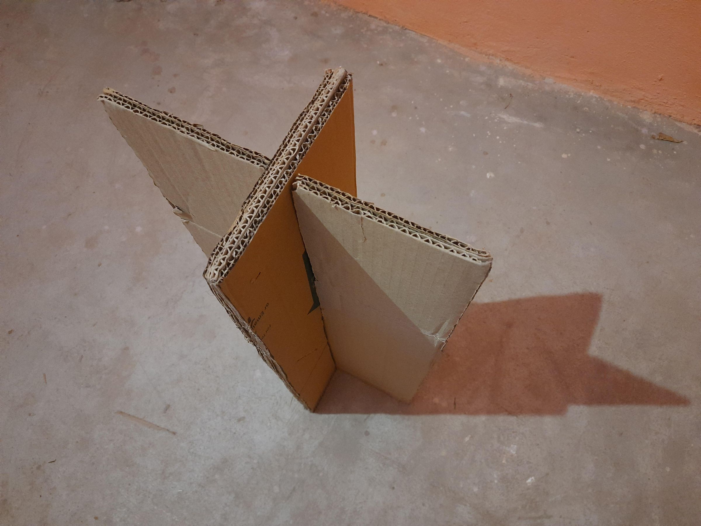 Portable Cardboard Laptop/Study Table : 3 Steps (with Pictures ...