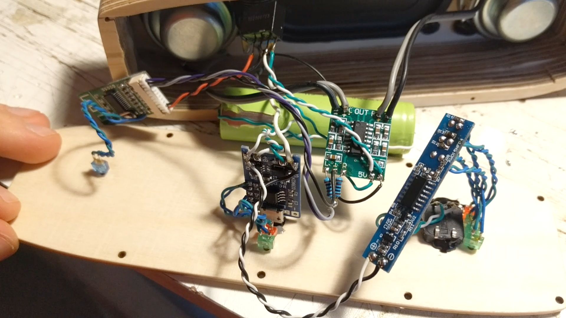 Simple Portable Bluetooth Speaker : 14 Steps (with Pictures ...