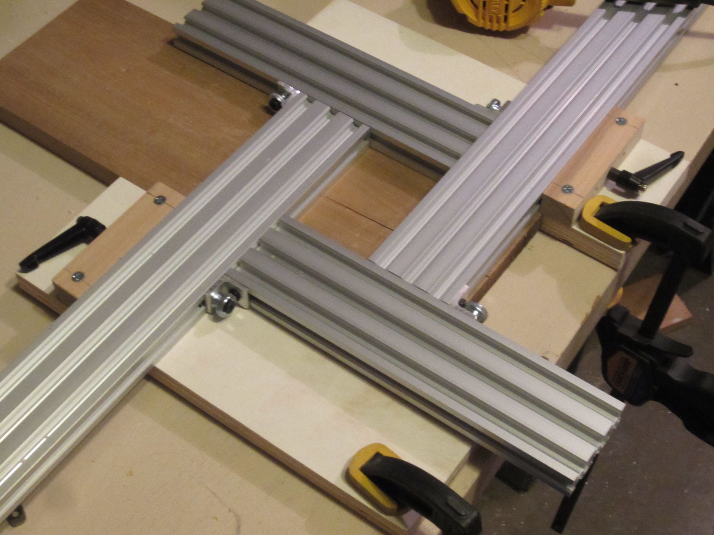 Adjustable Router Guide Template : 11 Steps (with Pictures) - Instructables