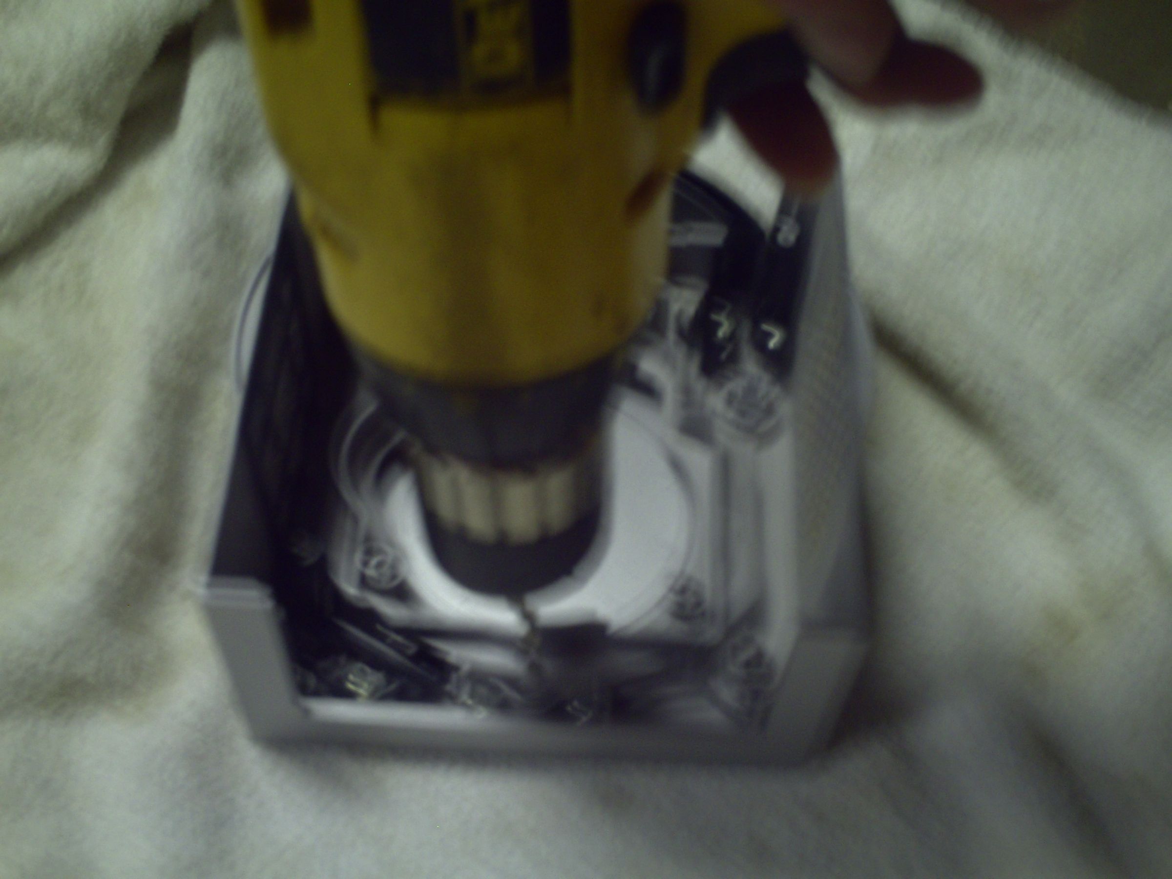 How to Replace the Power Light in Your Nintendo Gamecube : 6 Steps ...