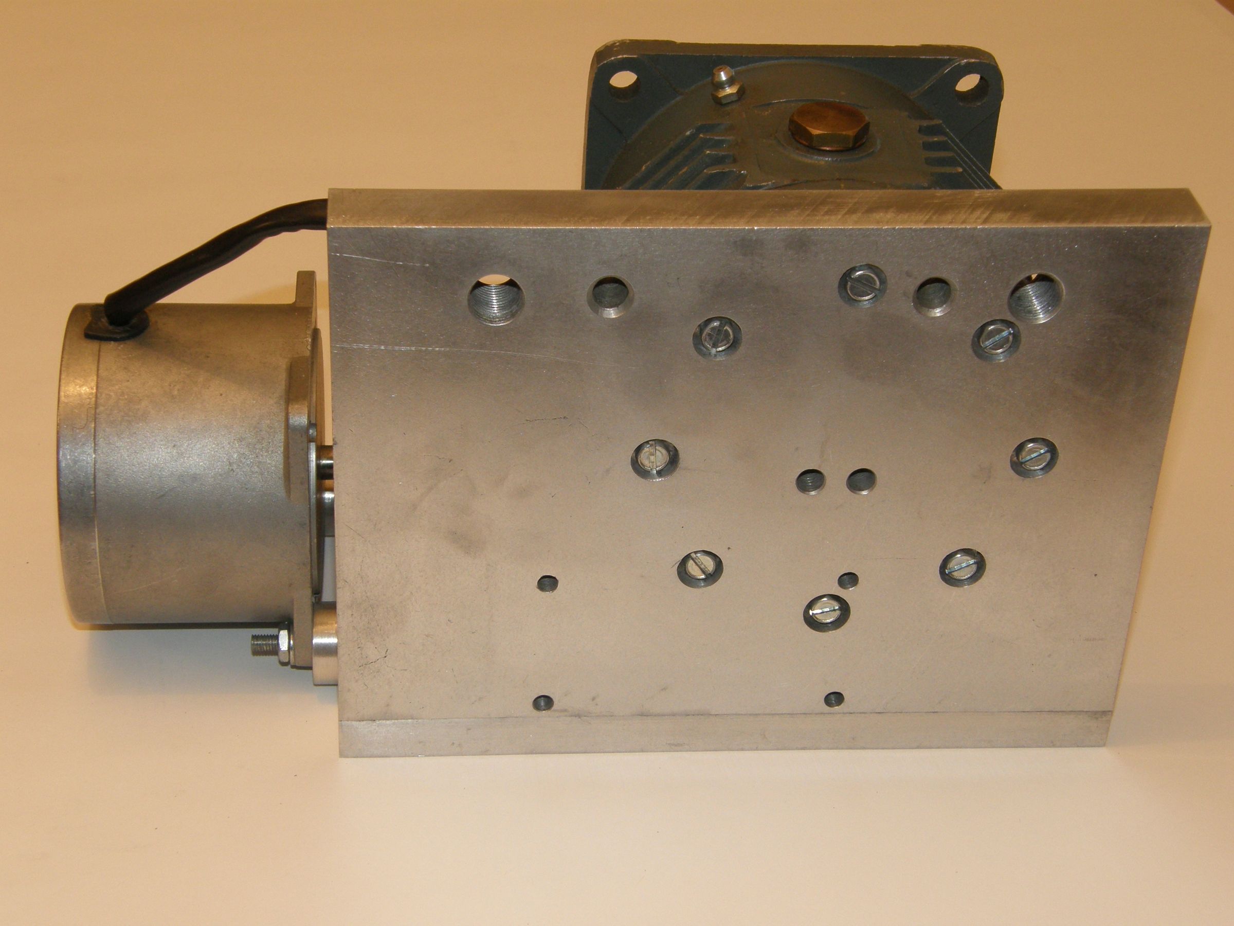 INDEXER Rotary Table DIY Gearbox, Stepper Motor, and PLC Controller ...
