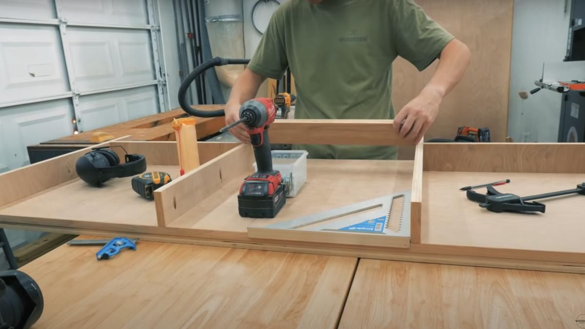 DIY Plywood Desk With 1 Sheet of Plywood : 9 Steps - Instructables
