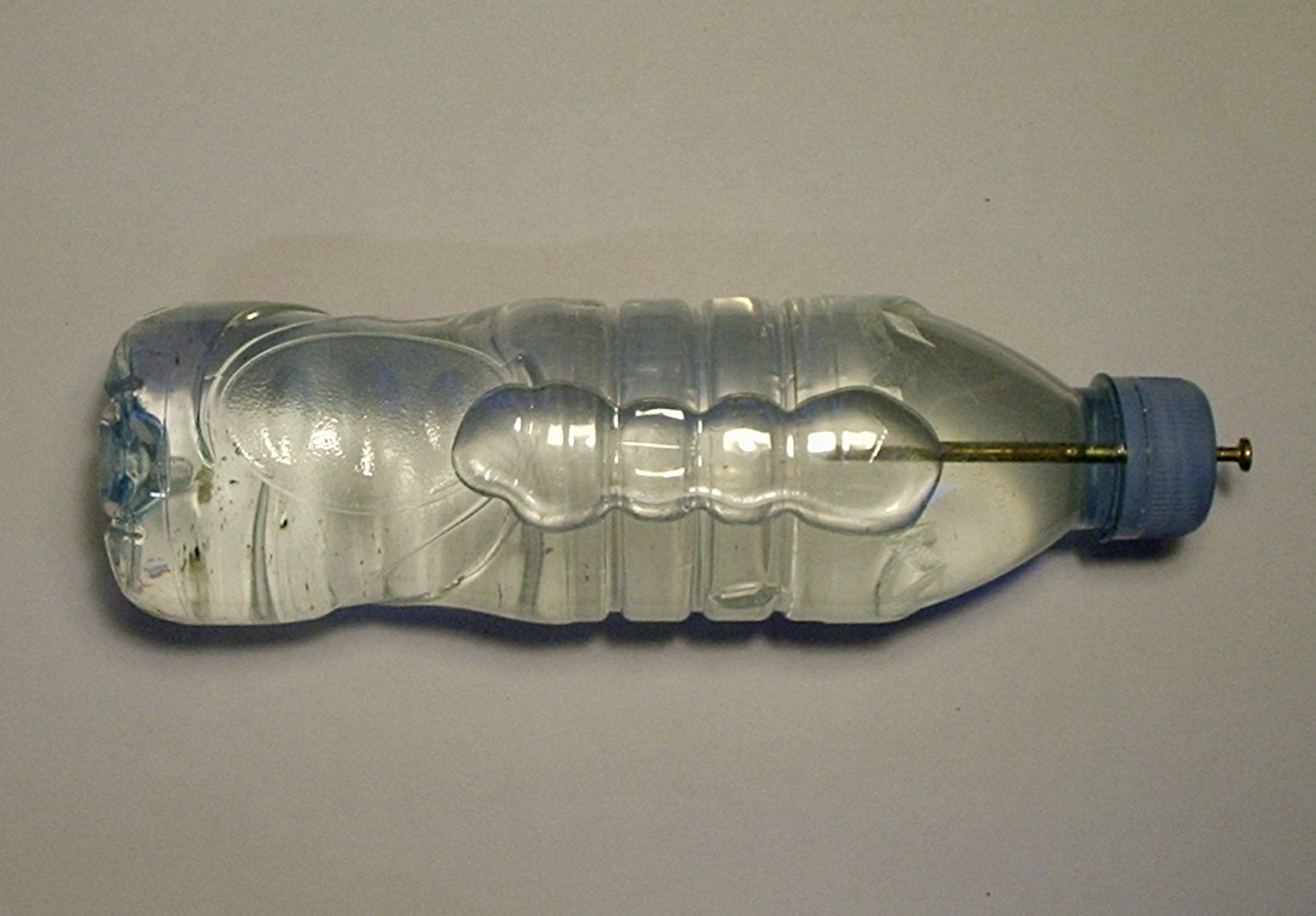 Make a Water Bottle Capacitor : 11 Steps - Instructables