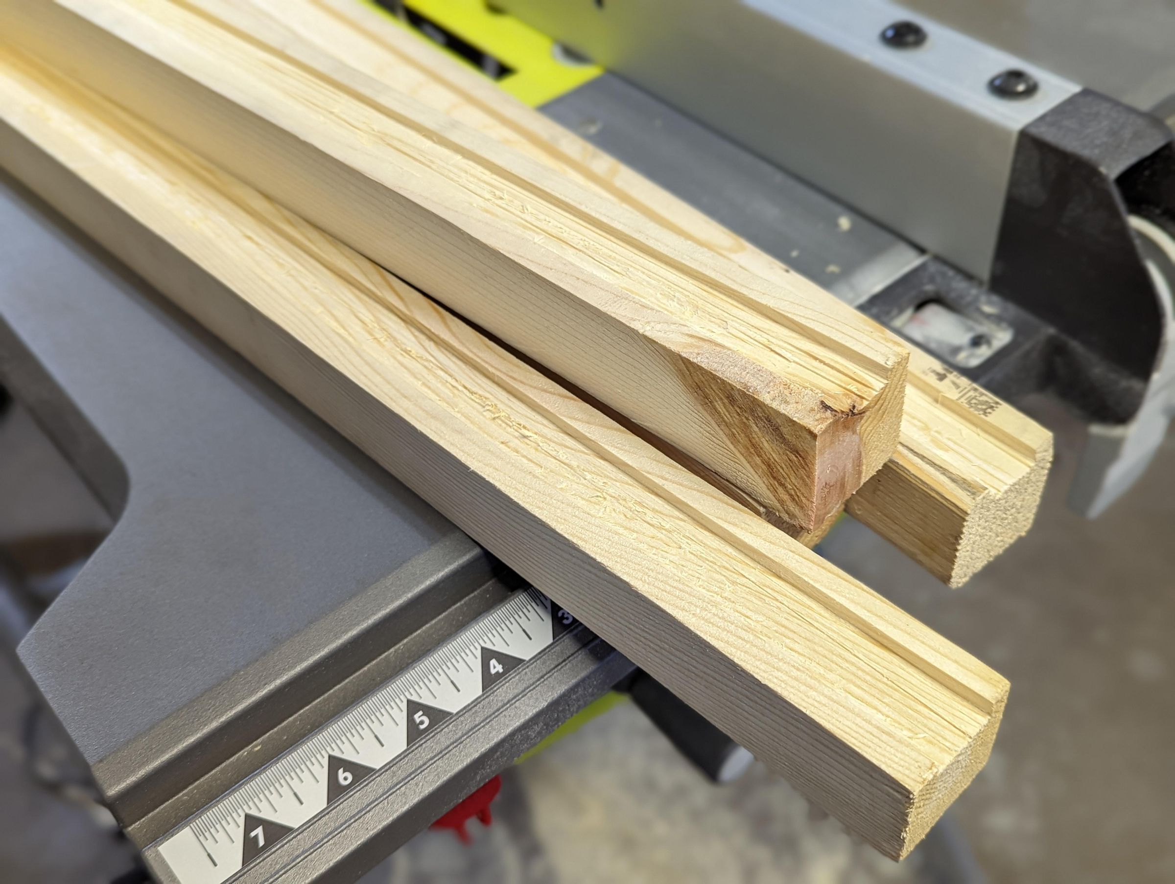 Make a Canvas Art Frame From a Single 2x4 : 6 Steps (with Pictures ...