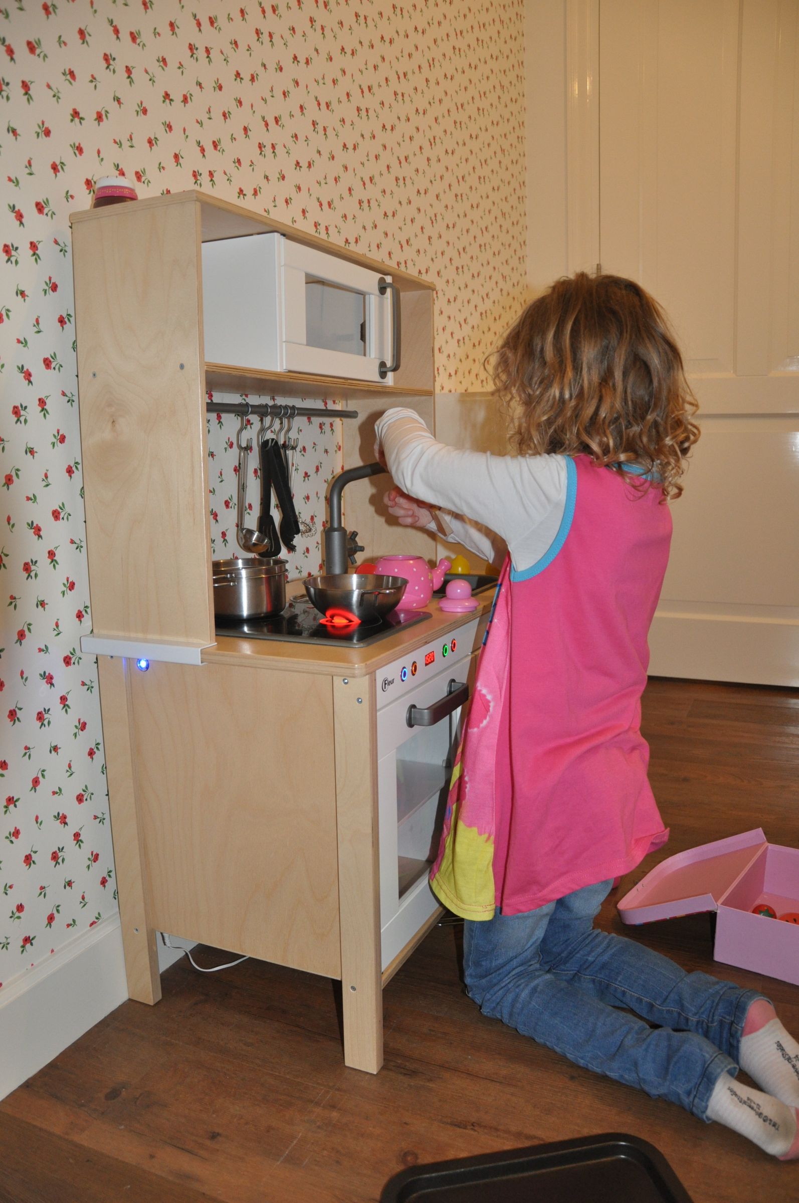 Kids Kitchen That Says BEEP : 7 Steps (with Pictures) - Instructables