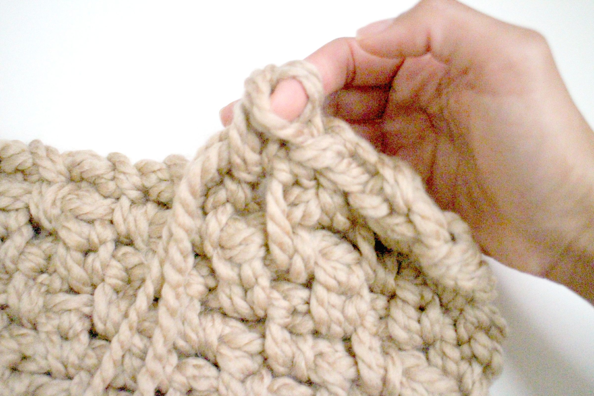 How to Finger Crochet : 4 Steps (with Pictures) - Instructables