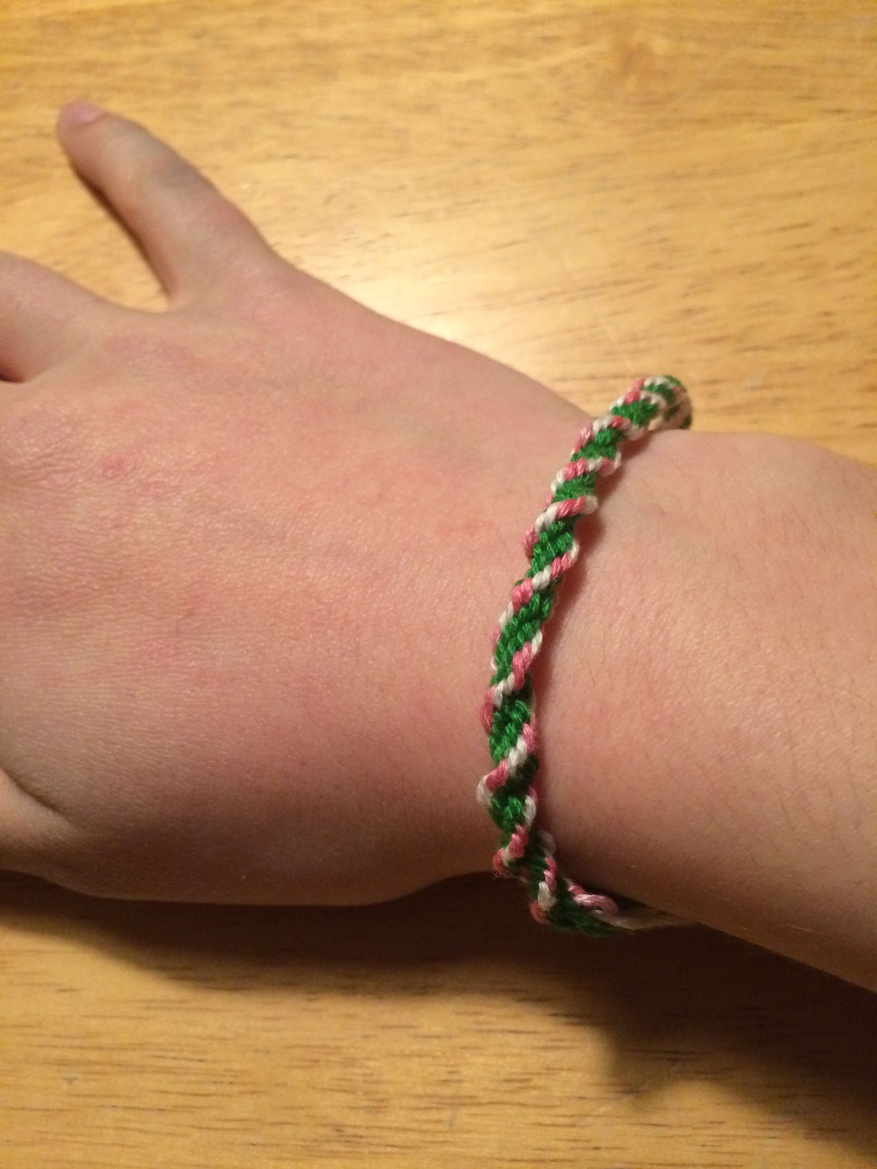 Waves Bracelet : 6 Steps - Instructables