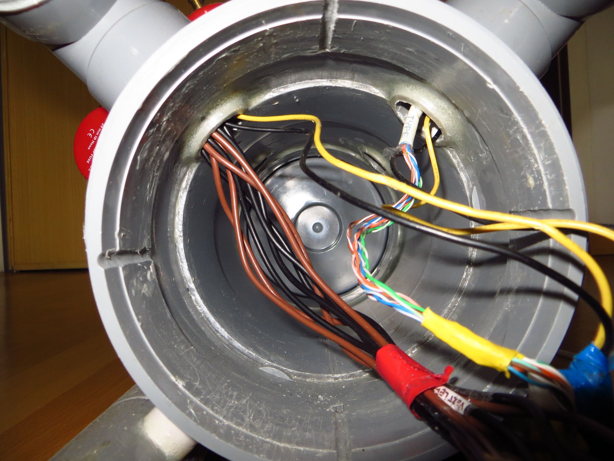 Build Your Own Underwater ROV From Scratch : 8 Steps (with Pictures ...