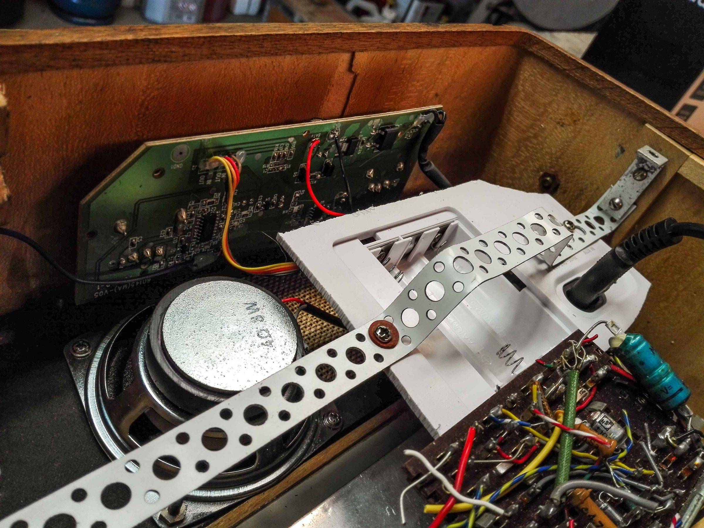 Retro Radio Upgrade : 5 Steps (with Pictures) - Instructables