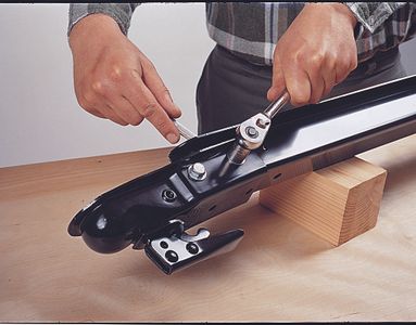 How to Build a Utility Trailer From a Kit : 4 Steps (with Pictures ...