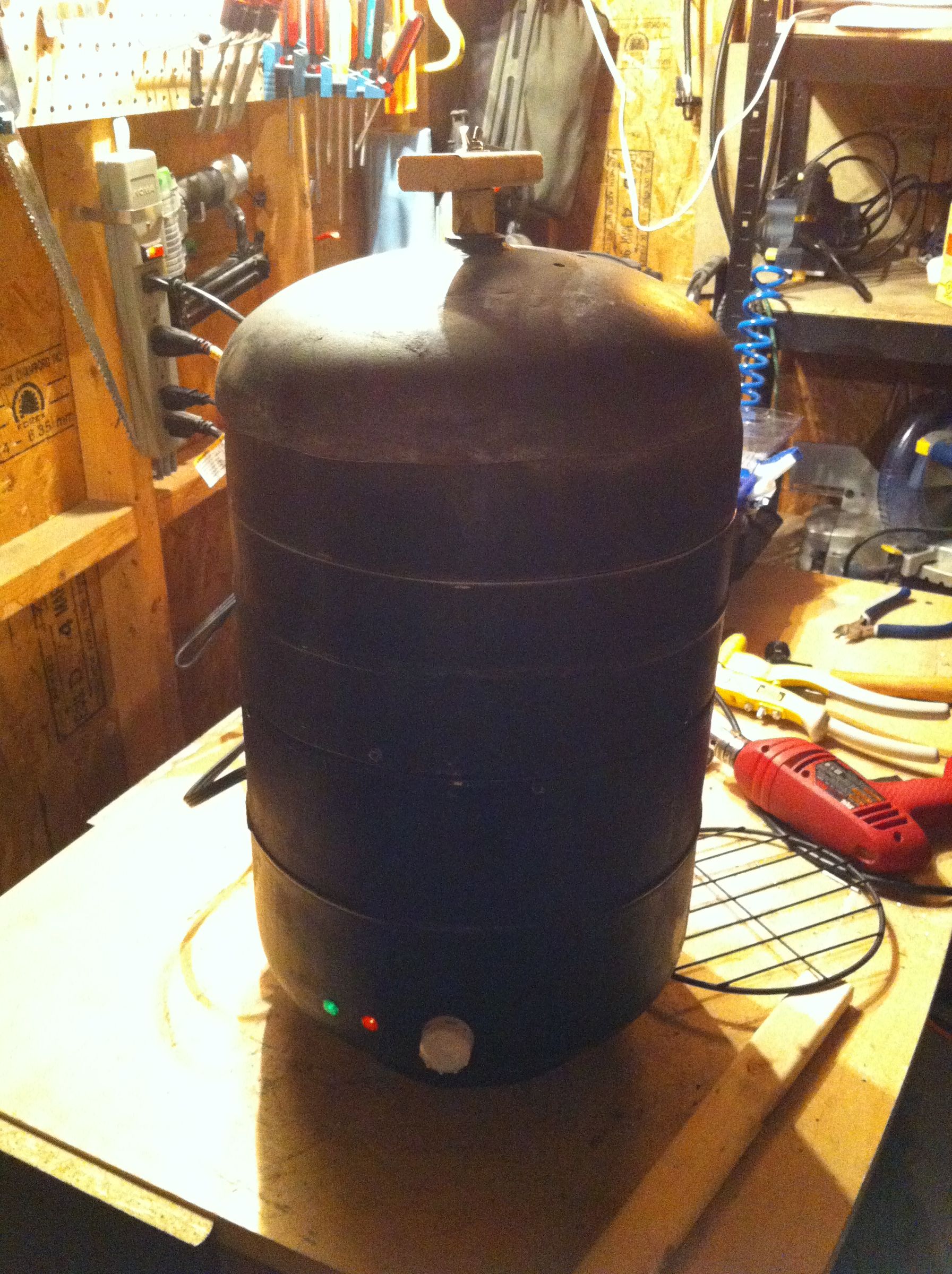DIY Smoker From 2 Rusted Propane Tank : 6 Steps - Instructables