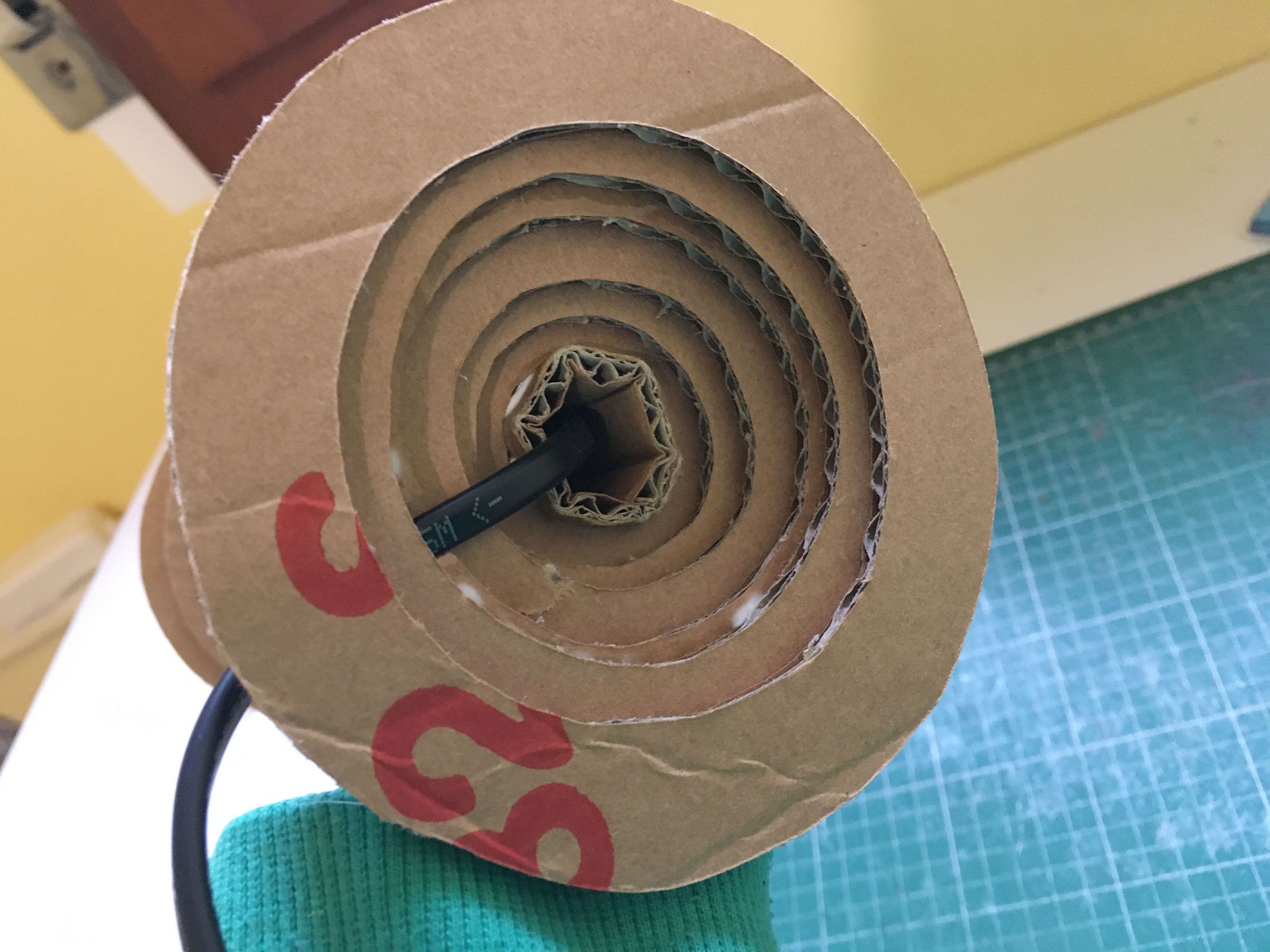 Corrugated Cardboard Lamp : 10 Steps (with Pictures) - Instructables