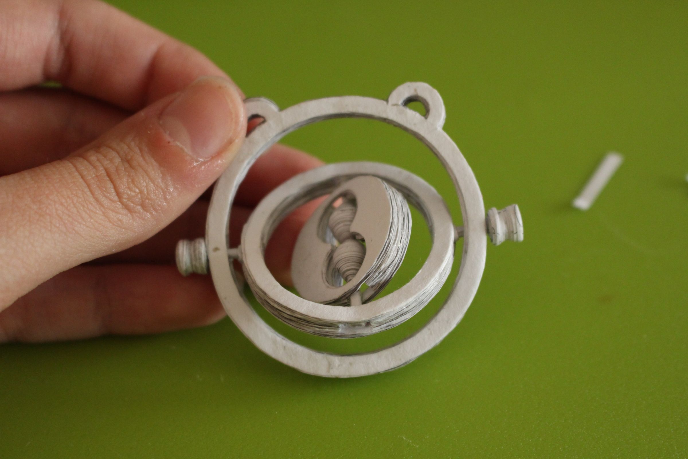 Paper Timeturner Necklace : 35 Steps (with Pictures) - Instructables