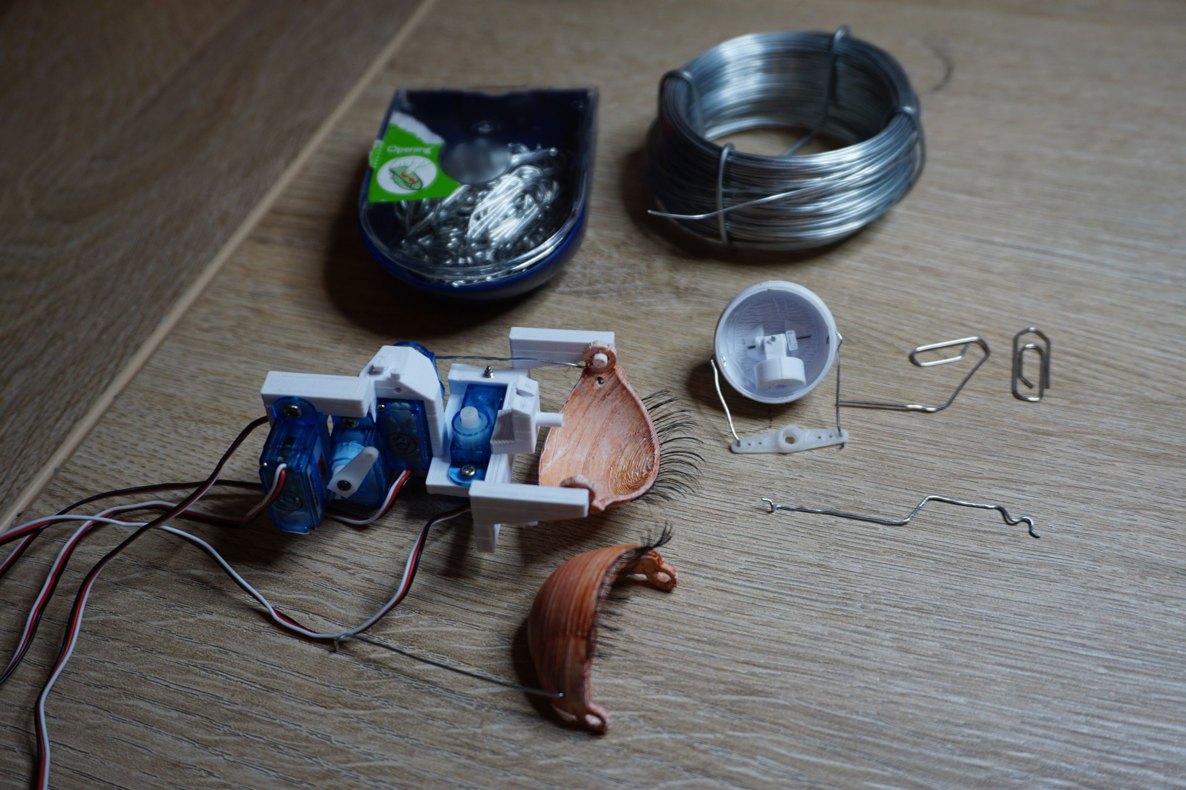 Animatronic Eyes With Remote Control : 5 Steps - Instructables
