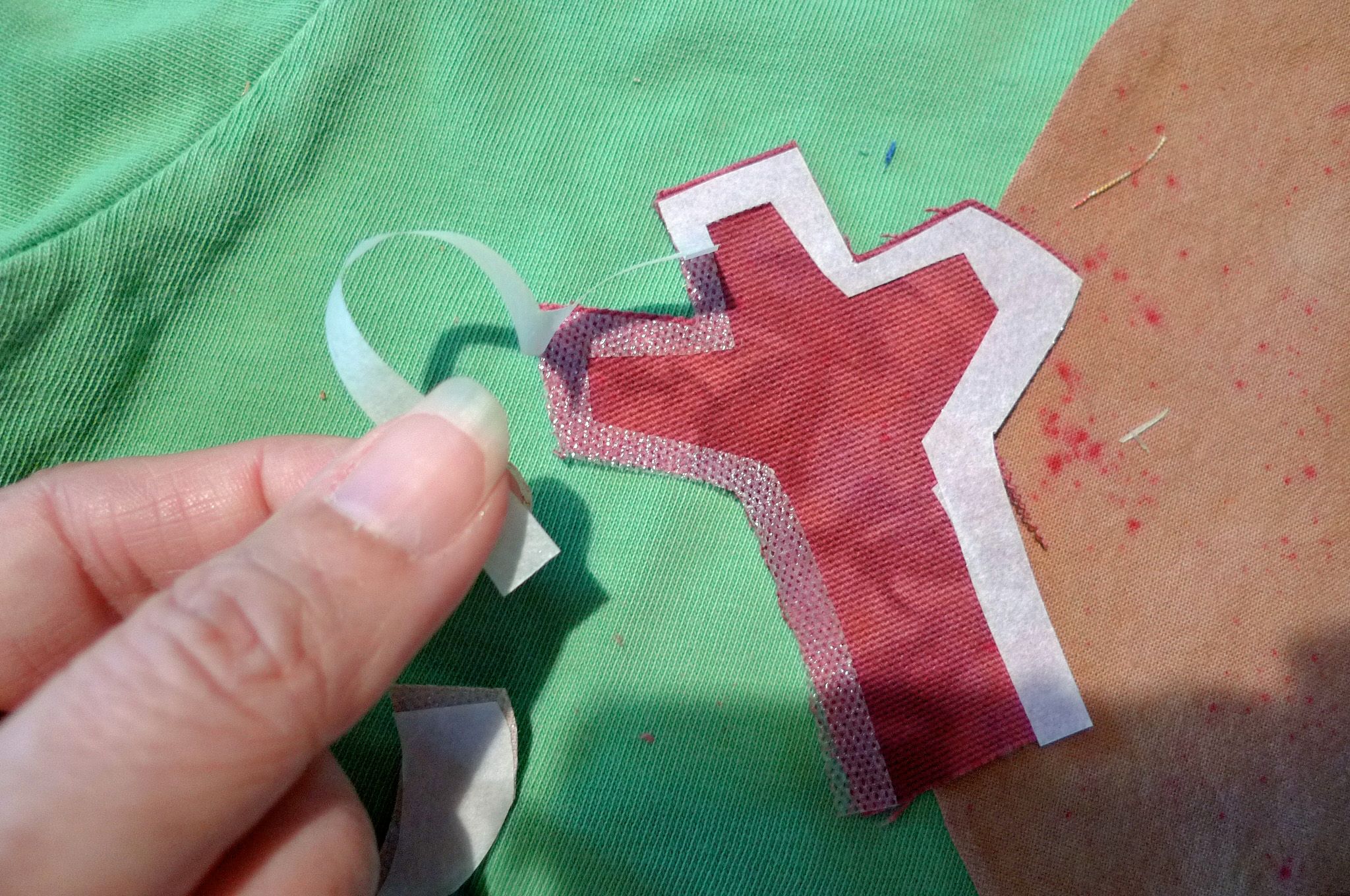 Appliqué on T-Shirts and More : 12 Steps (with Pictures) - Instructables