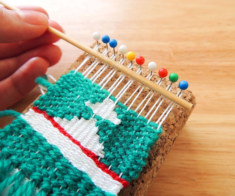 Miniature Pin Weaving | DIY Woven Mini Wall Hanging : 10 Steps (with ...