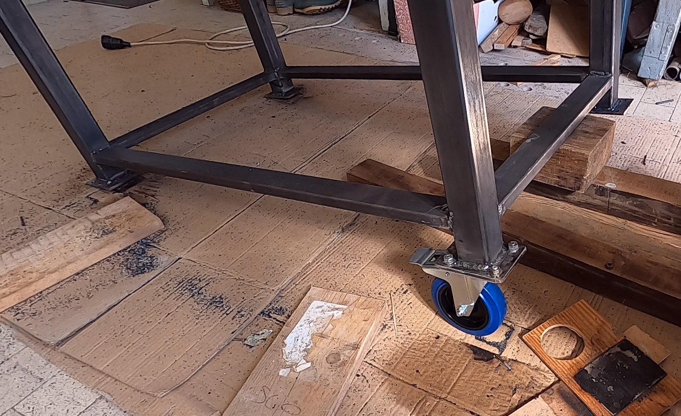 DIY Professional Grade Welding Table (with FREE Plans) : 9 Steps (with ...