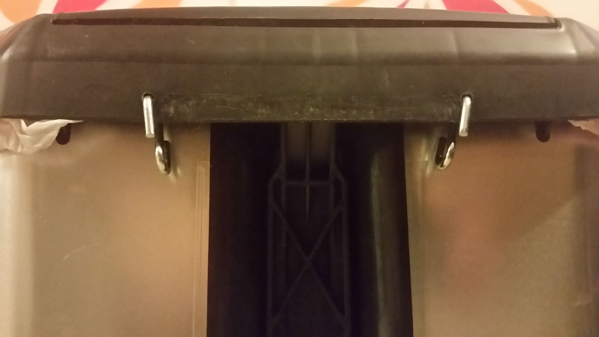 Trash Bin Lid Repair - Instructables