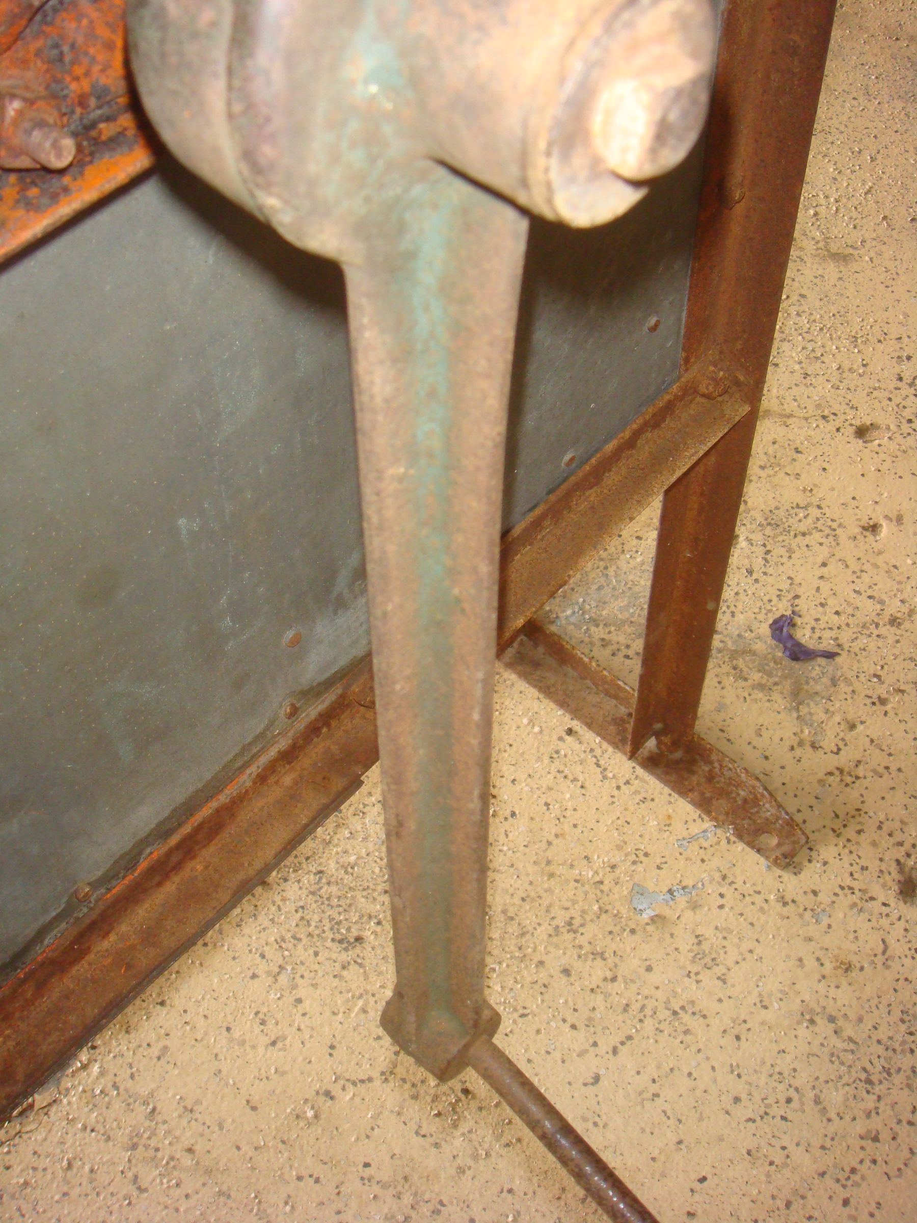 Reconditioning New Idea Corn Sheller : 8 Steps (with Pictures ...