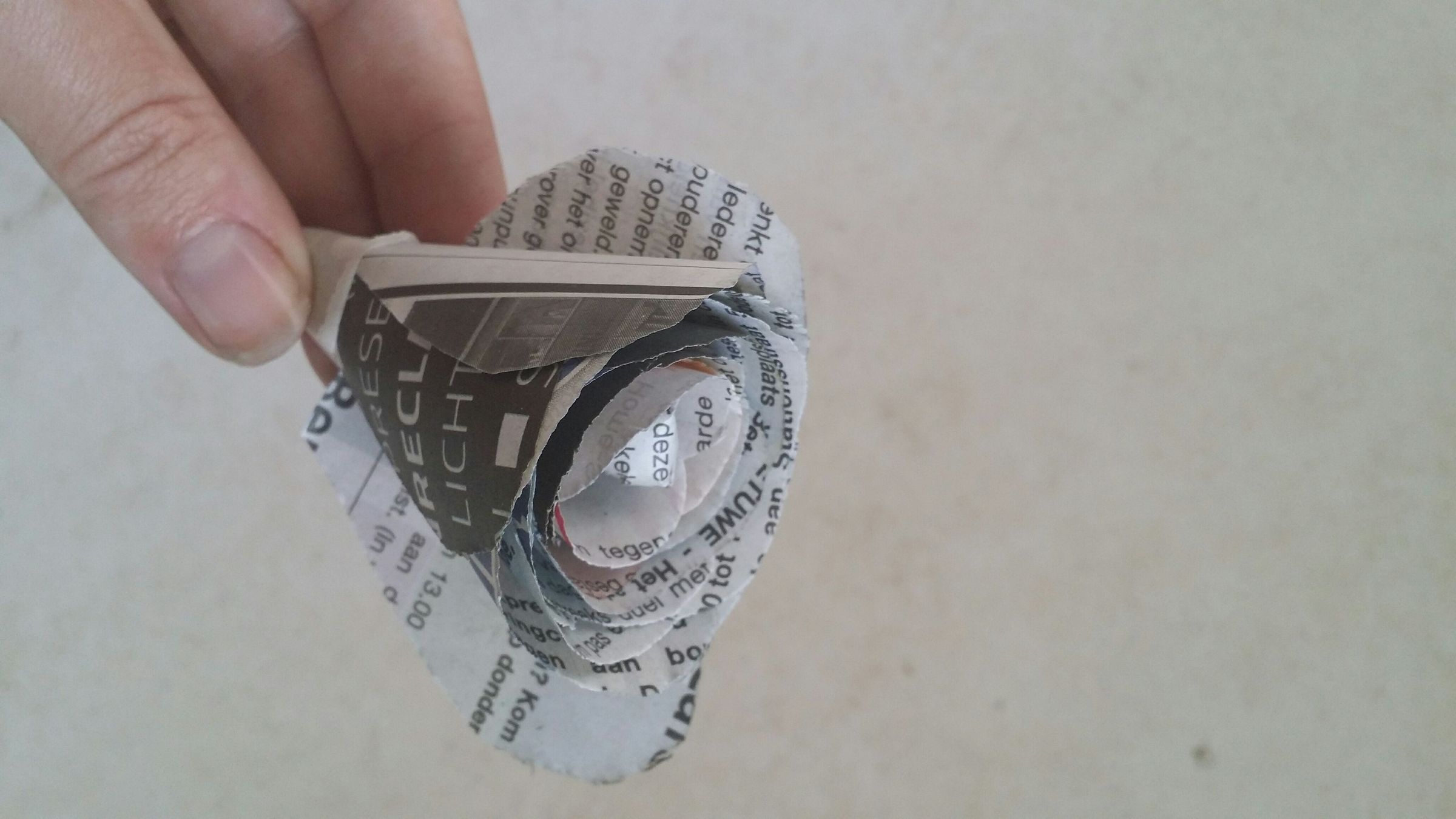 Newspaper Roses : 8 Steps - Instructables