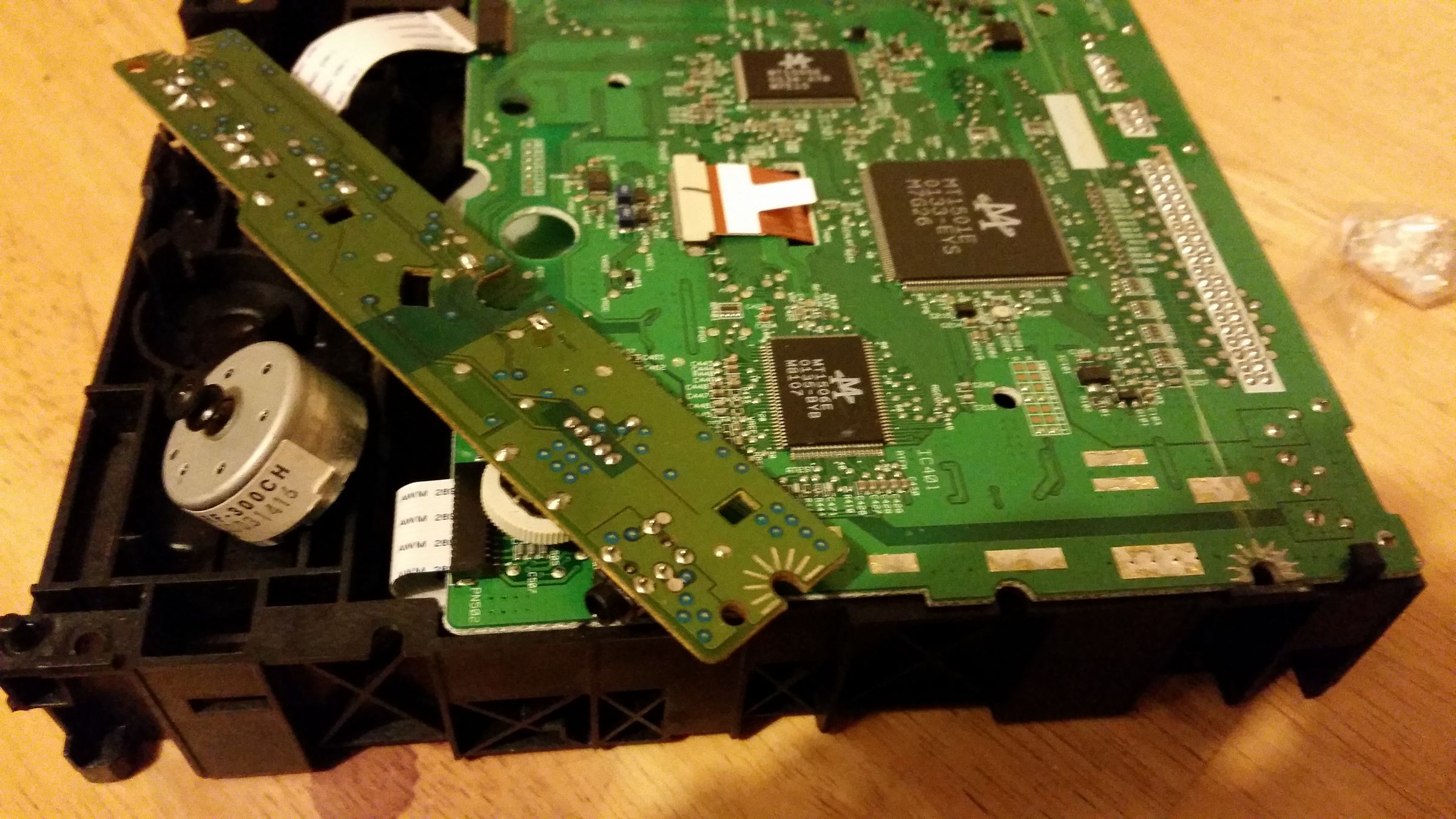 Easy Cell Phone Mechanical Auto Tapper From Old CD ROM Drive. : 8 Steps ...