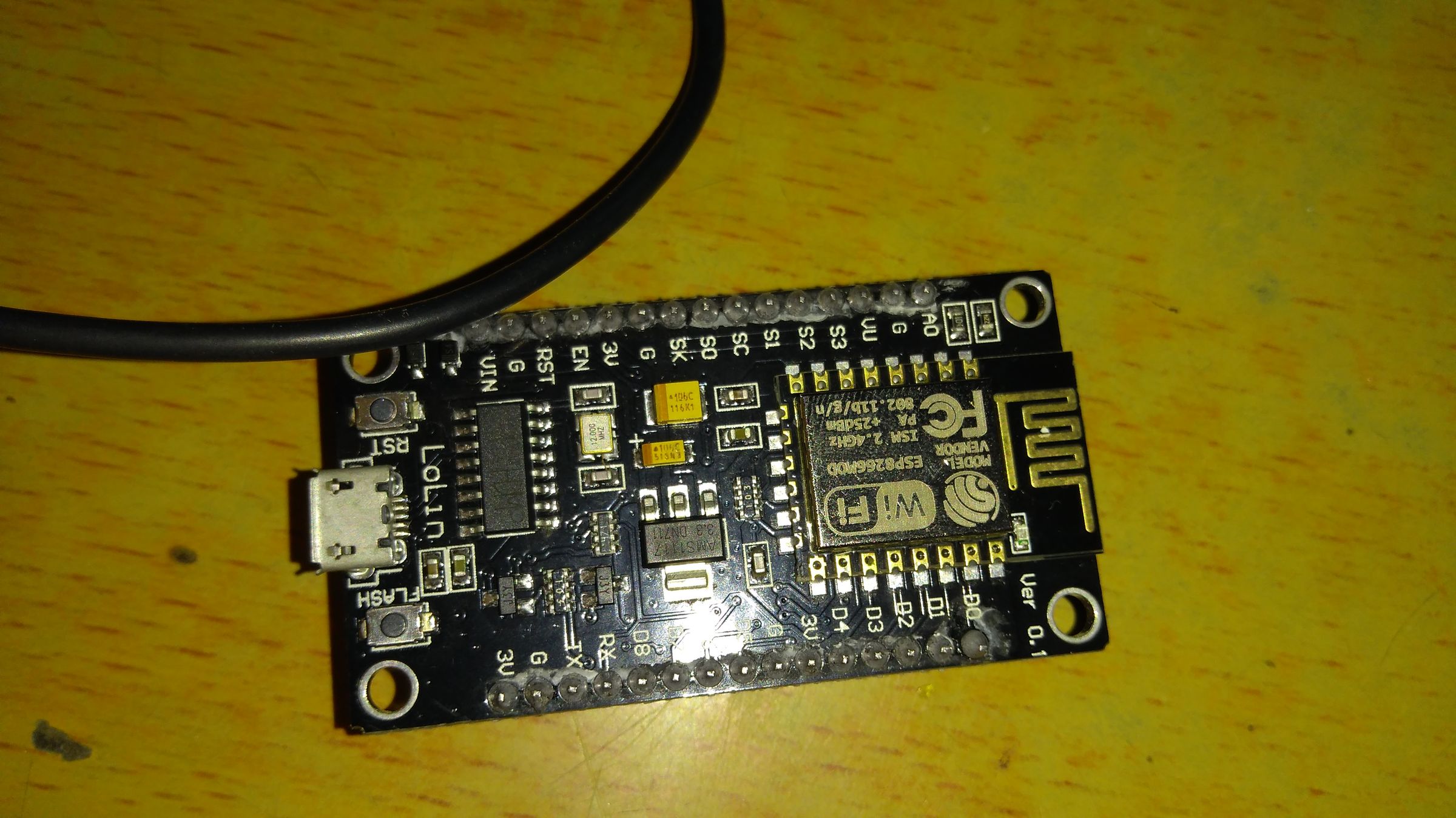 ESP8266 (NodeMCU) Based Portable Deauther and Beacon Attacker Using ...