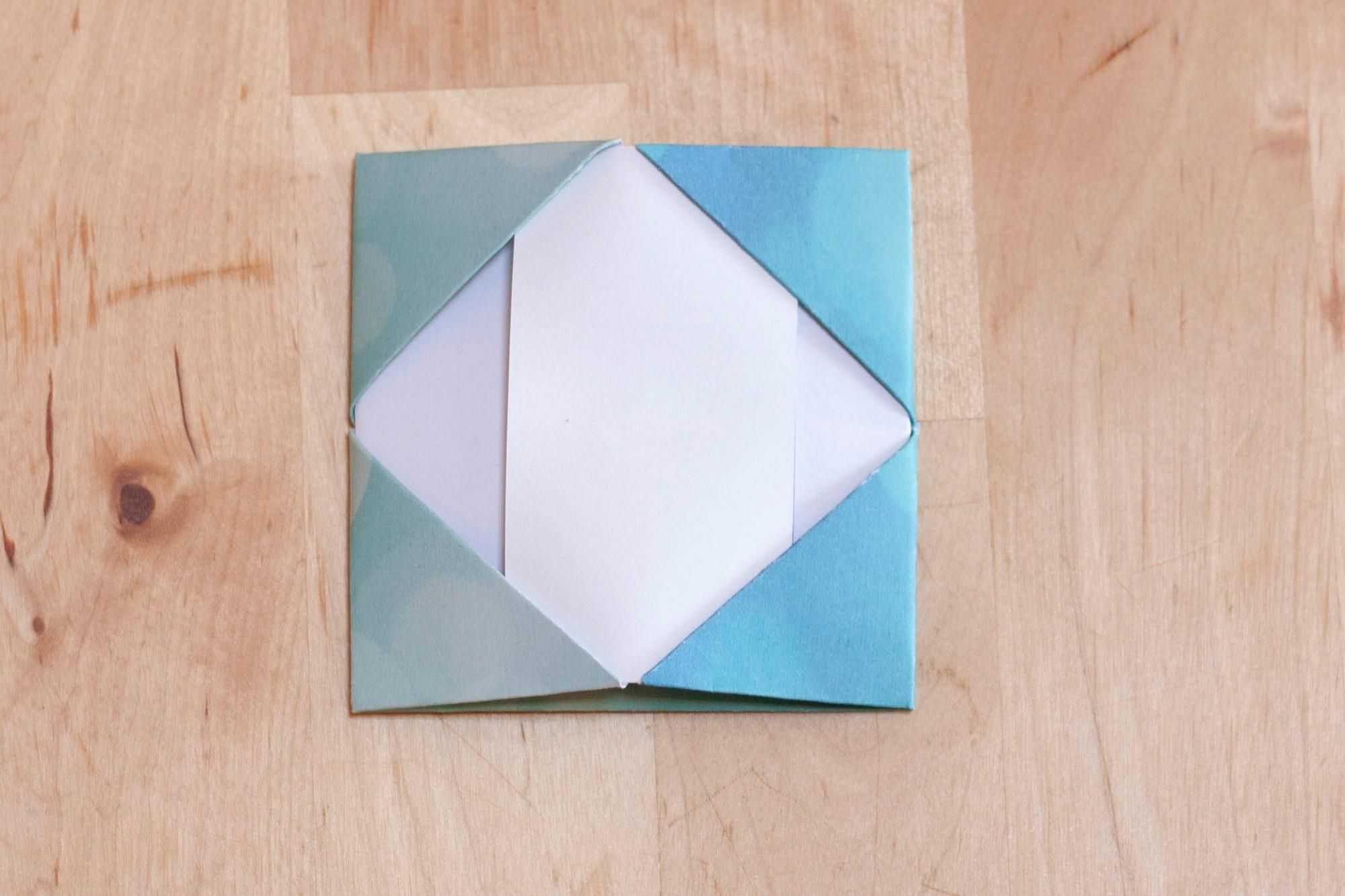 Folded Paper Pencil Stand : 3 Steps (with Pictures) - Instructables