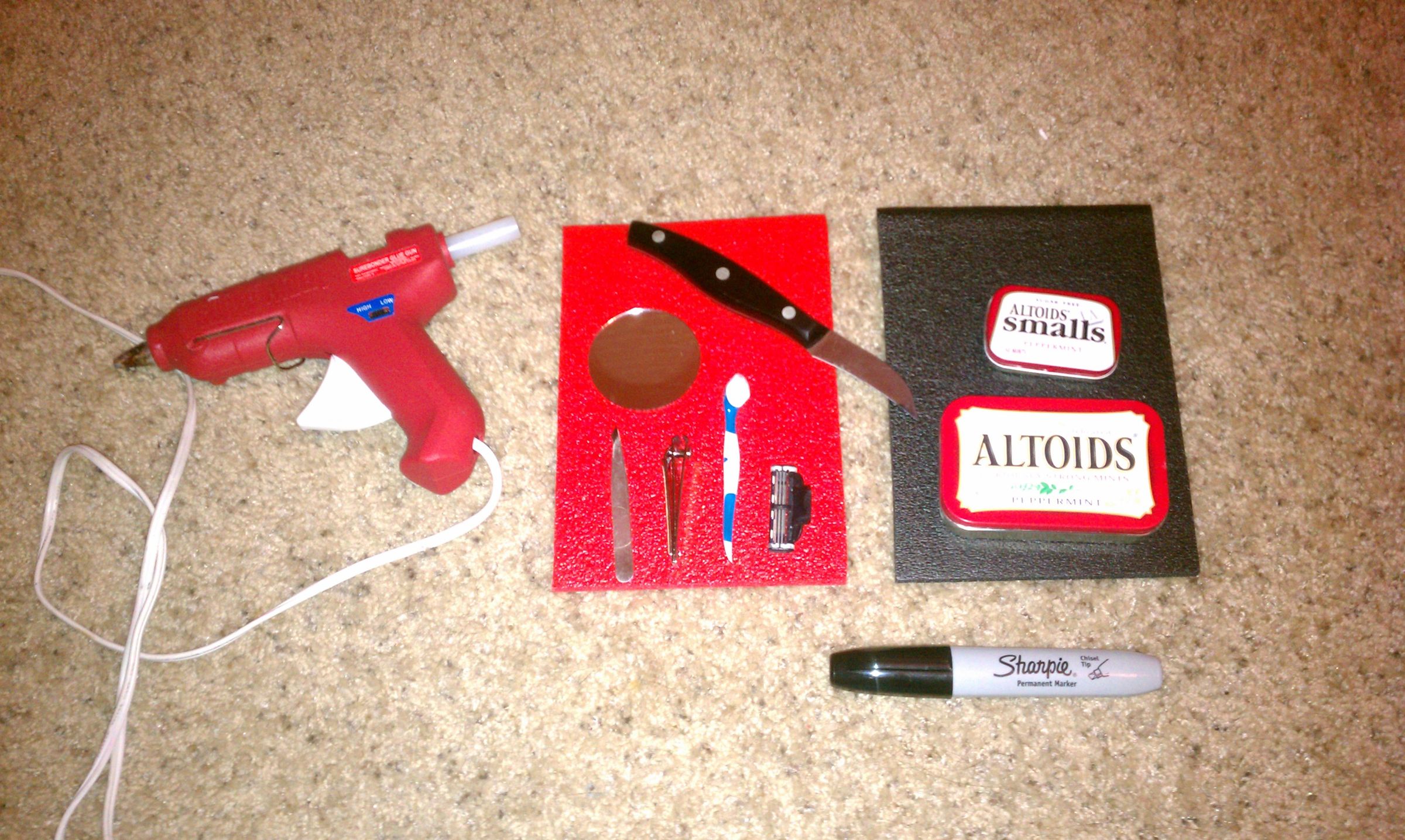 Stealthy Altoids Tin Grooming Kit : 4 Steps - Instructables