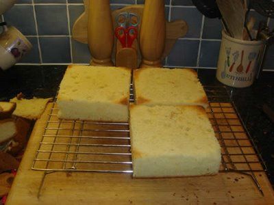 How to Make a Totally Awesome Rubik's Cube Cake! : 7 Steps (with ...