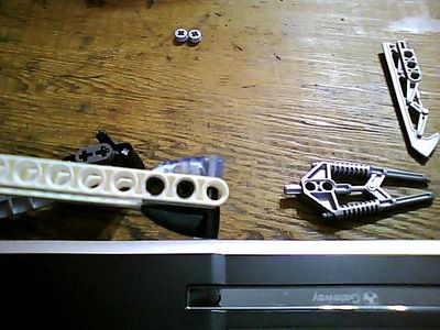 LEGO Butterfly Knife (Balisong) : 15 Steps - Instructables