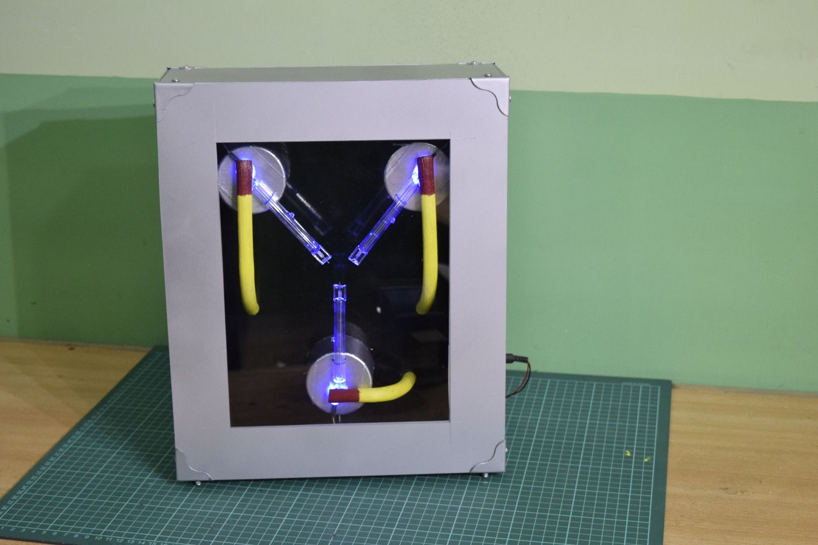 Back to the Future : Flux Capacitor : 10 Steps (with Pictures ...