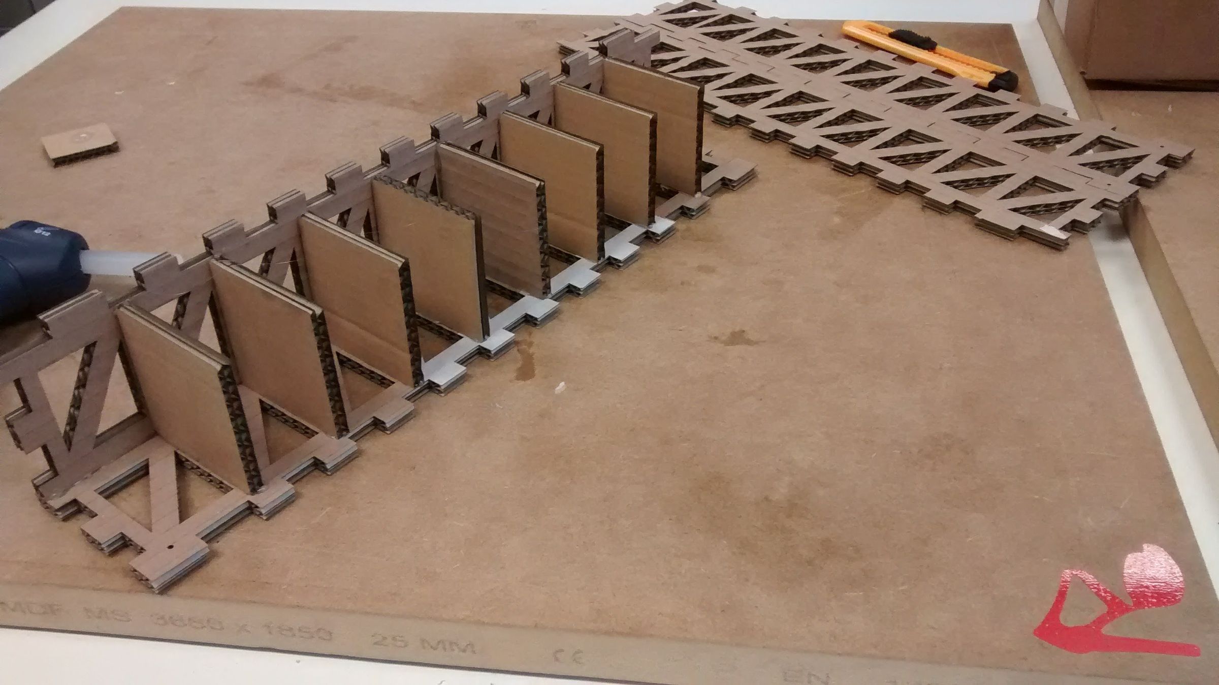 Cardboard Crane : 5 Steps (with Pictures) - Instructables