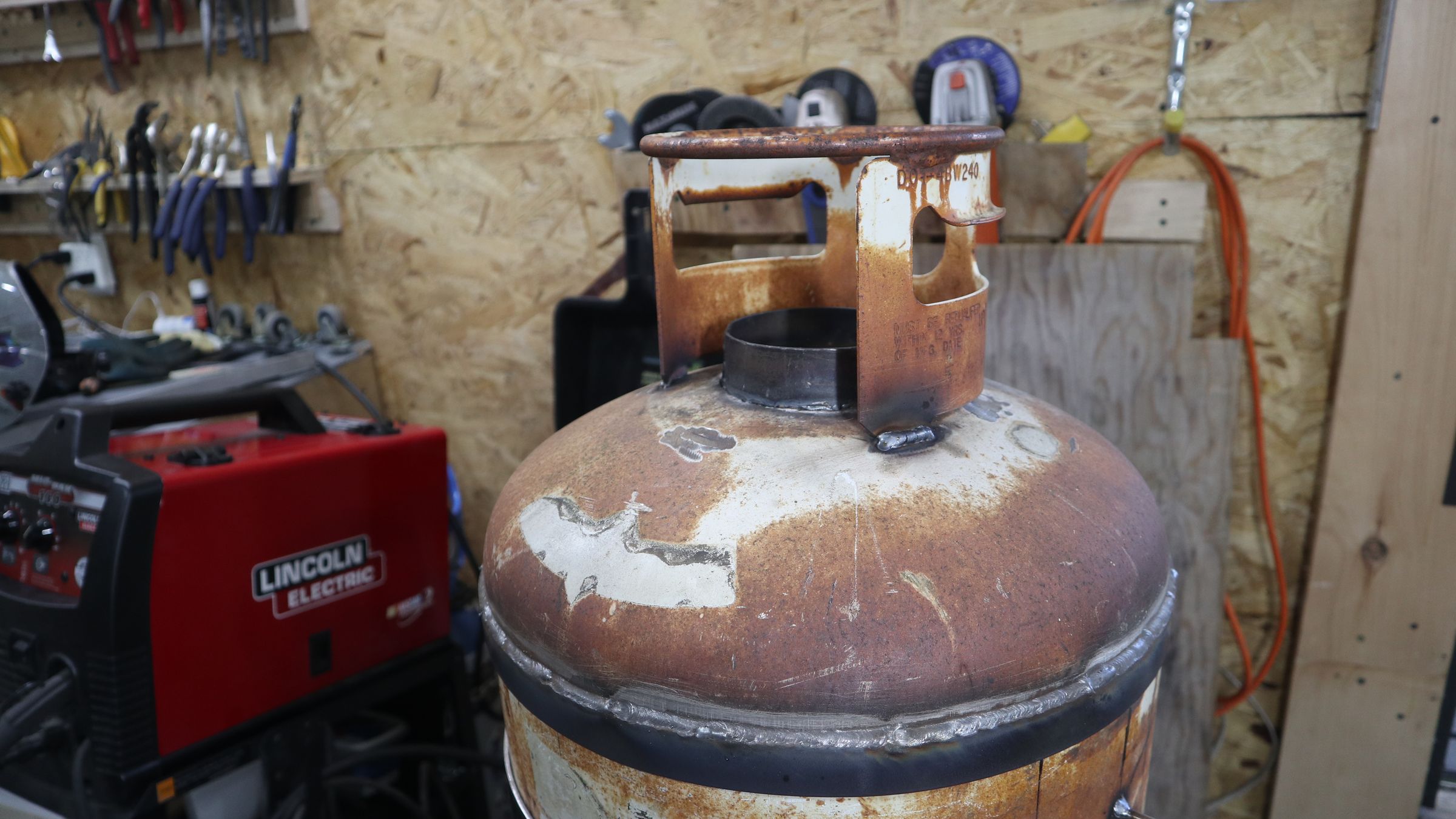100 Lb Propane Tank Smoker Build : 10 Steps (with Pictures) - Instructables