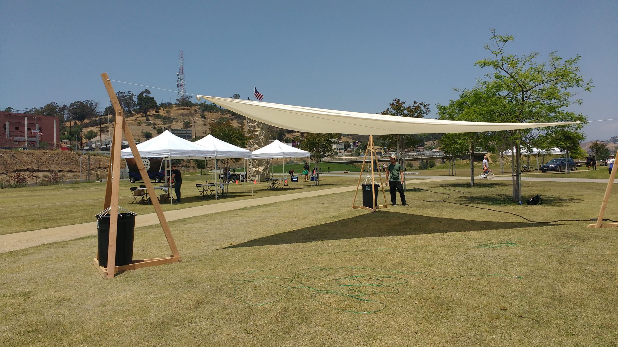 Easy Free-Standing Sun Shade : 6 Steps (with Pictures) - Instructables