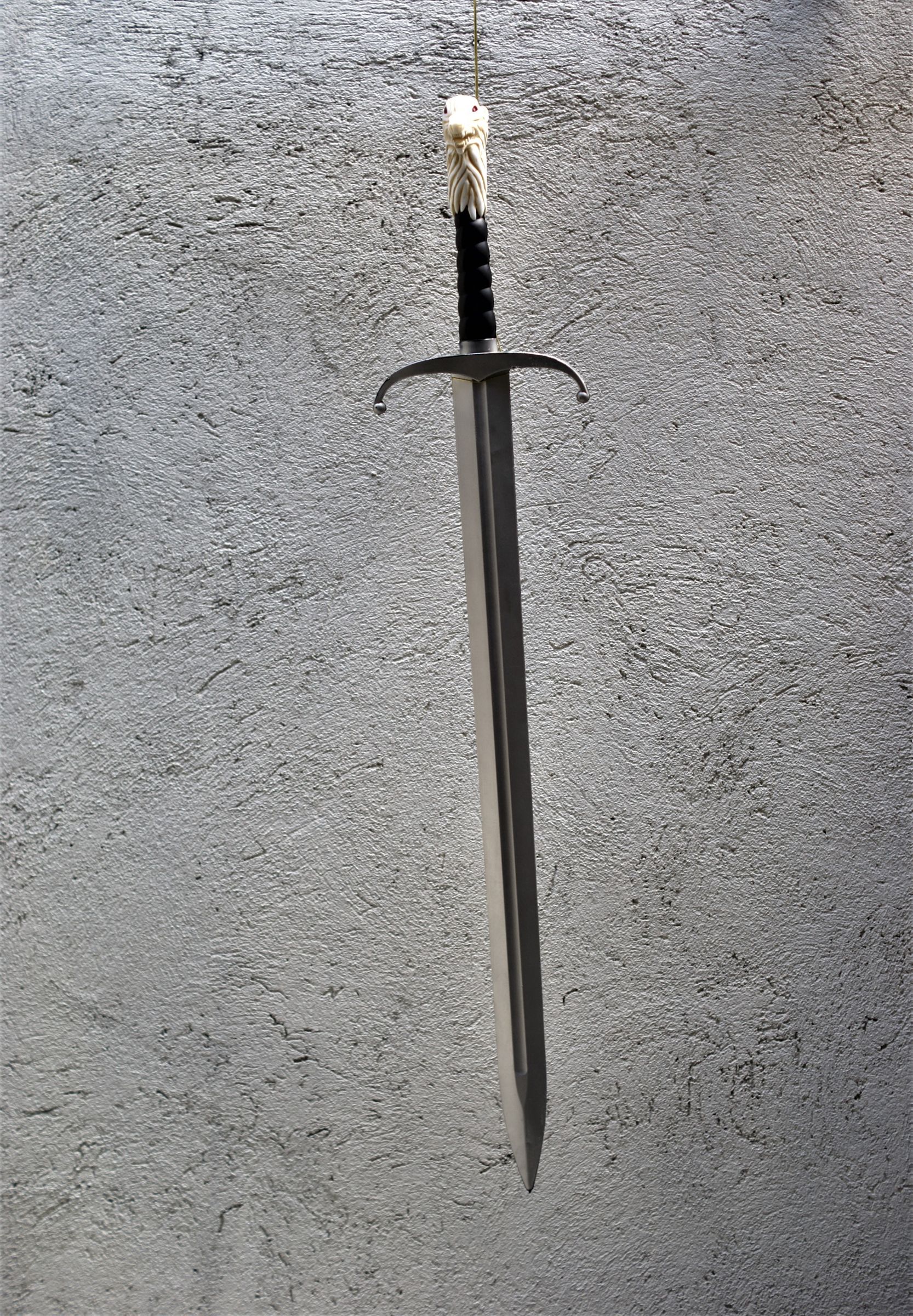 Resin Casting Jon Snow's Longclaw Direwolf Pommel : 15 Steps (with ...