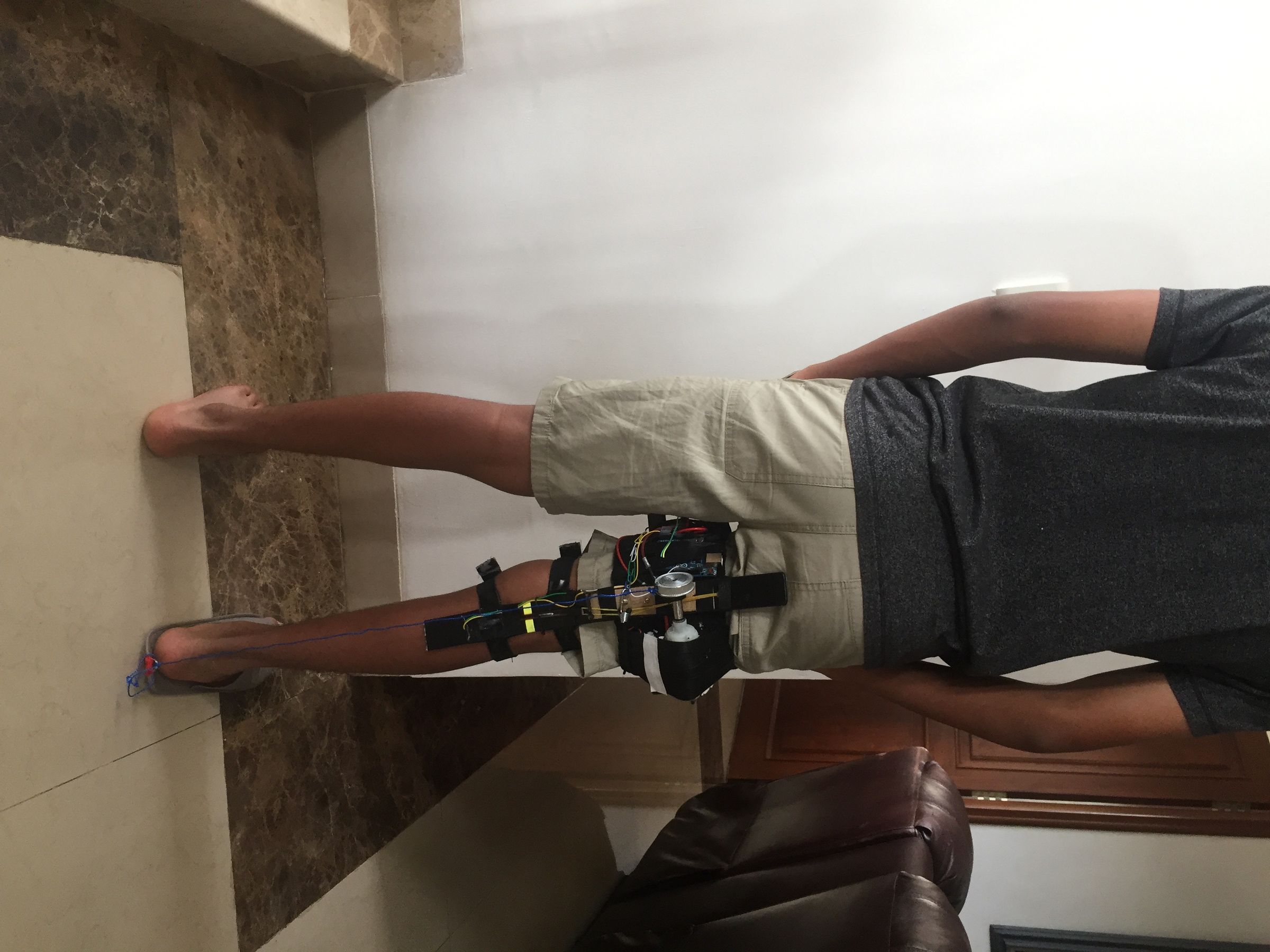 Exoskeleton for a Weak Leg - the Automatic Walking Aid : 6 Steps ...