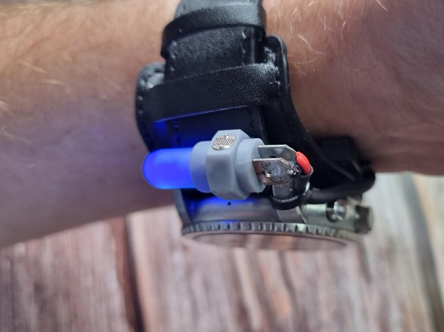 Metro 2033 Last Light Analog Survivor Watch : 6 Steps (with Pictures ...