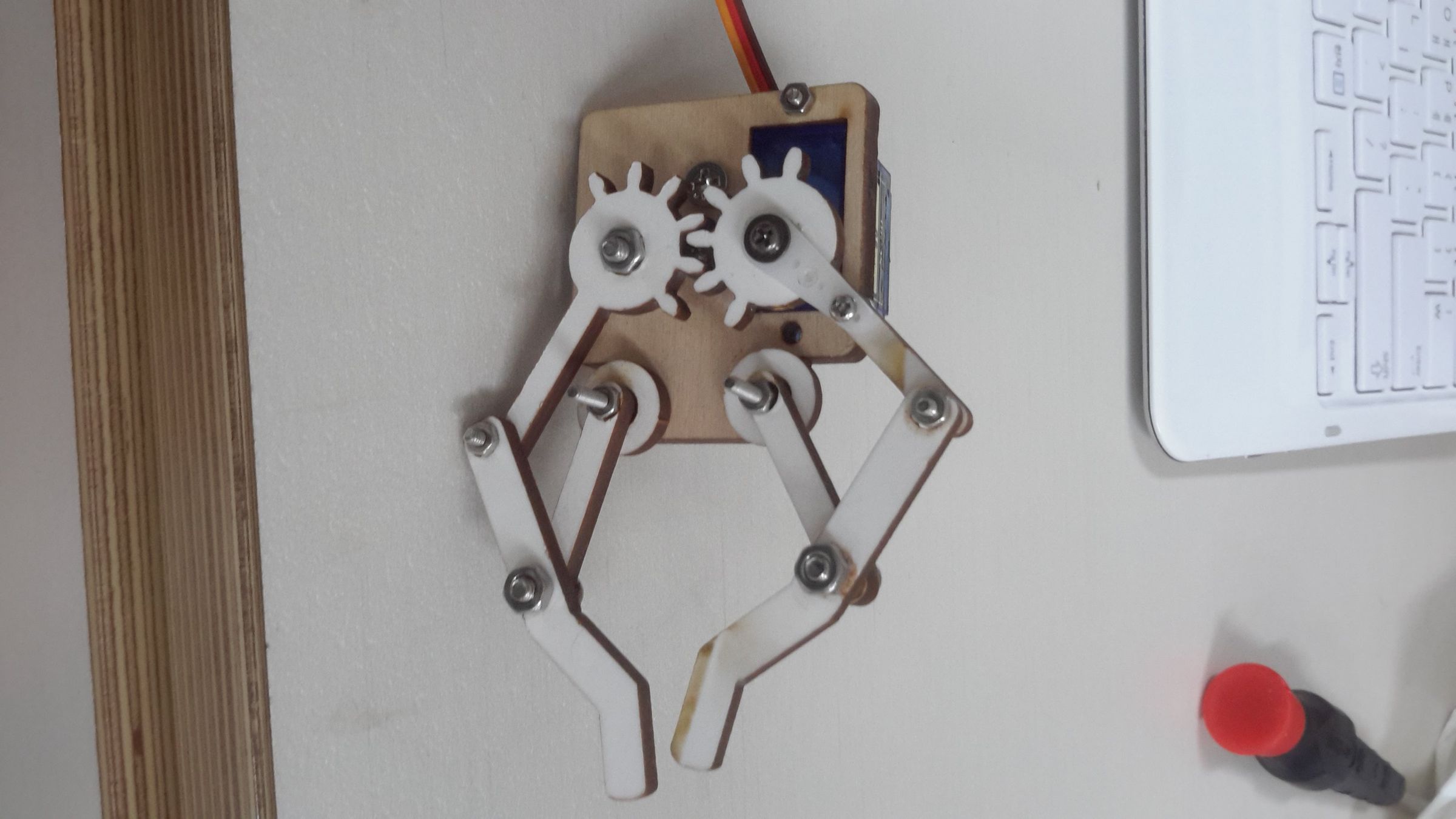 Robot Arm for Laser Cut : 9 Steps - Instructables
