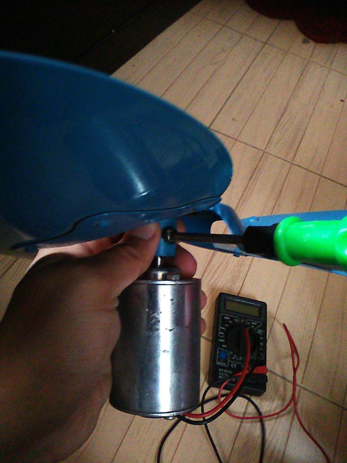TurbineOne V2 : Super Simple Wind Turbine You Can Make Now : 5 Steps ...