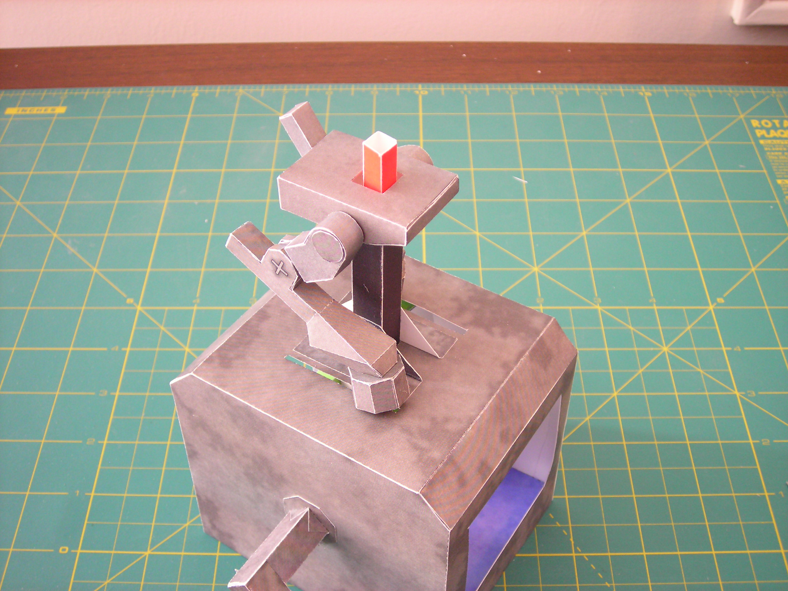 Walking Papercraft Mech Warrior : 20 Steps (with Pictures) - Instructables
